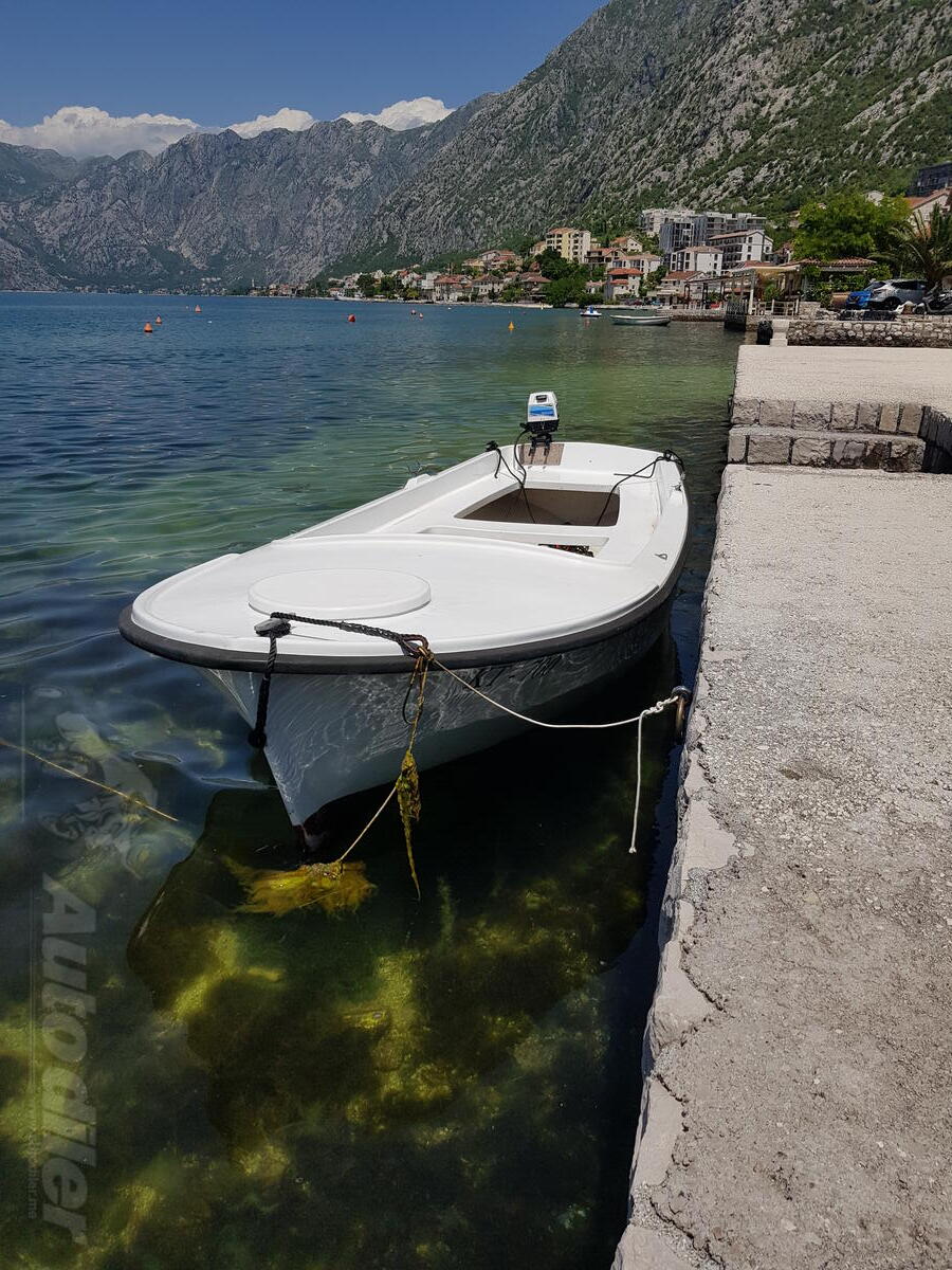 Elan - 490 - Cijena 2300 € - Crna Gora Kotor Dobrota Plovila | AutoDiler