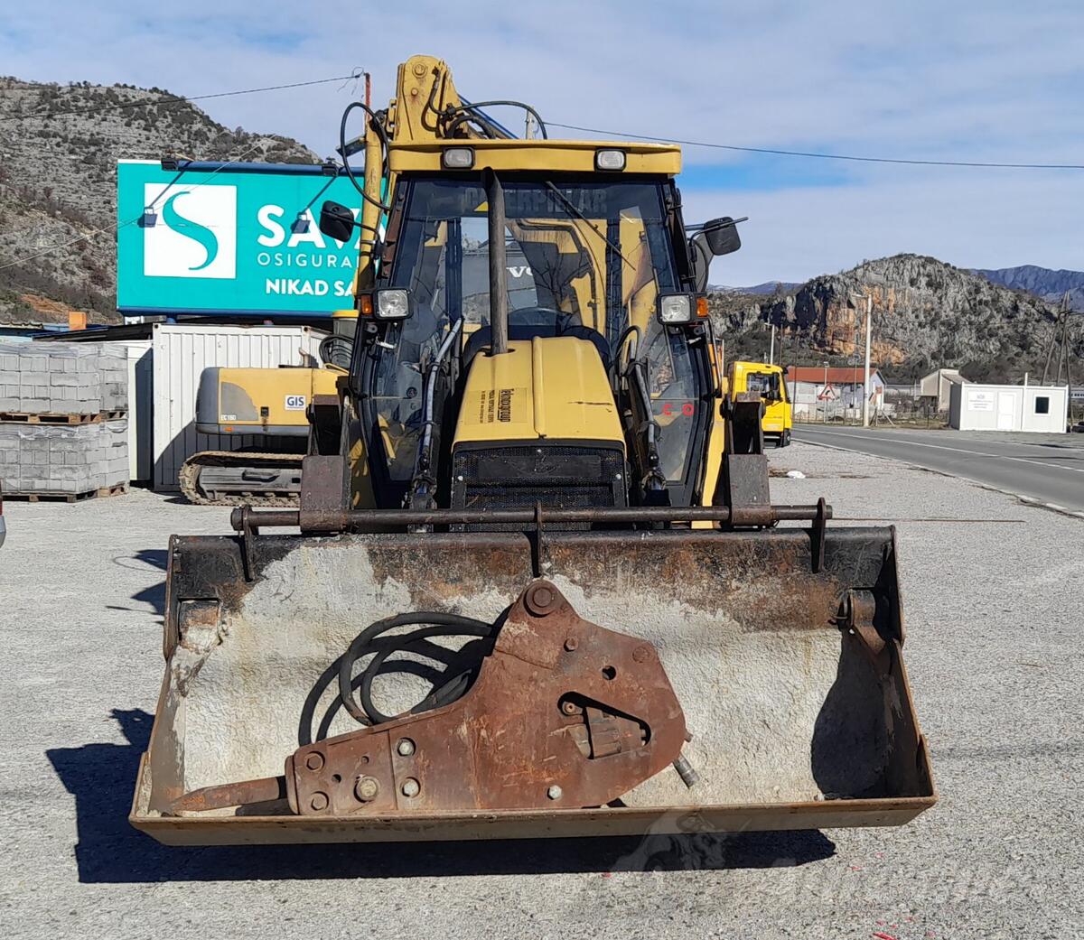 CAT - 438c - Cijena 23000 € - Montenegro Podgorica Podgorica (City ...