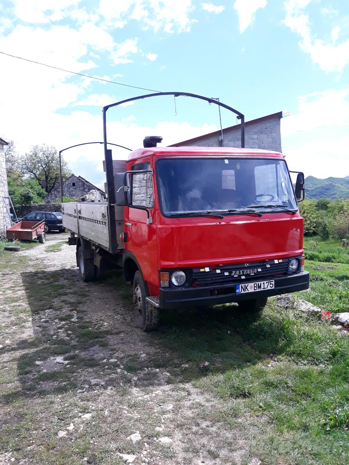Zastava - 650 - Cijena 2100 € - Crna Gora Nikšić Nikšić (uži dio ...