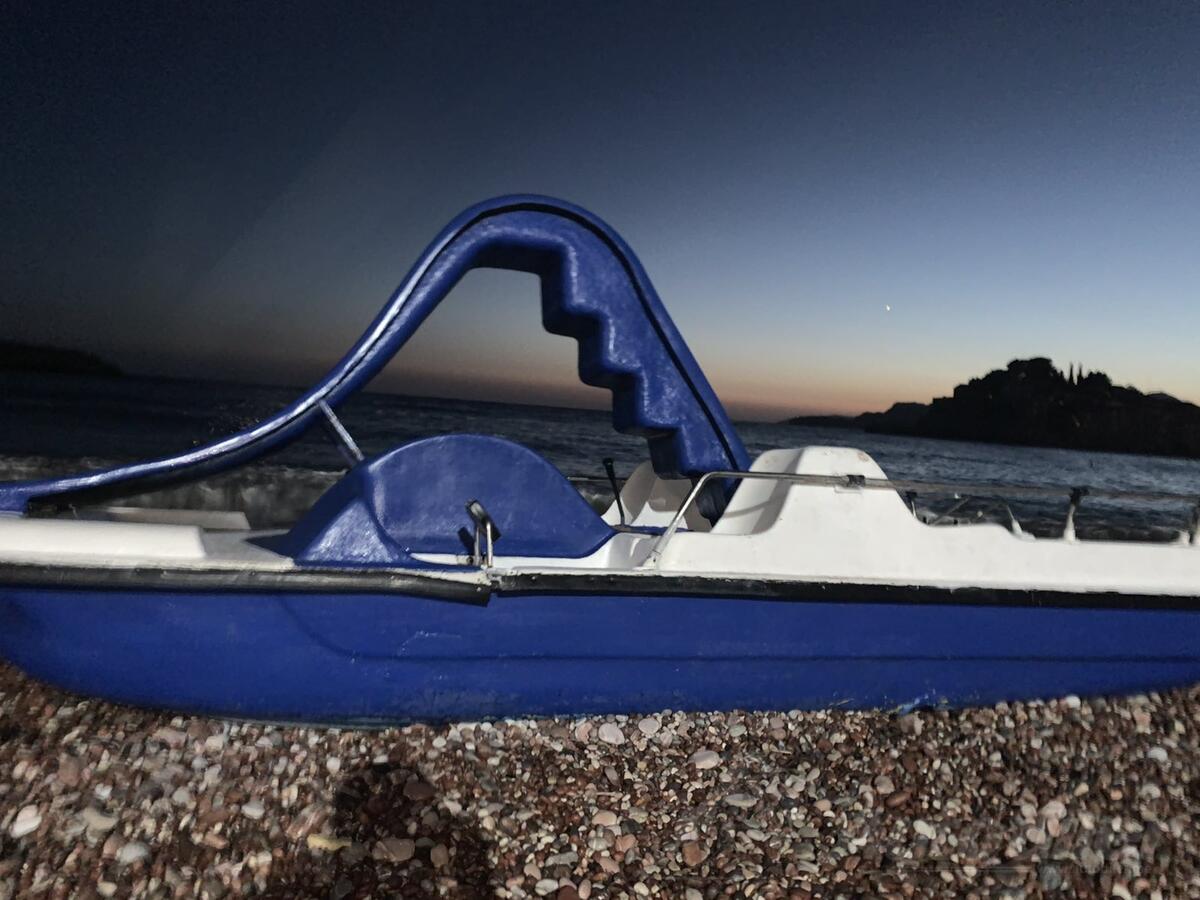 Pedalina 2 - Cijena 600 € - Crna Gora Budva Pržno Atrakcije na vodi ...
