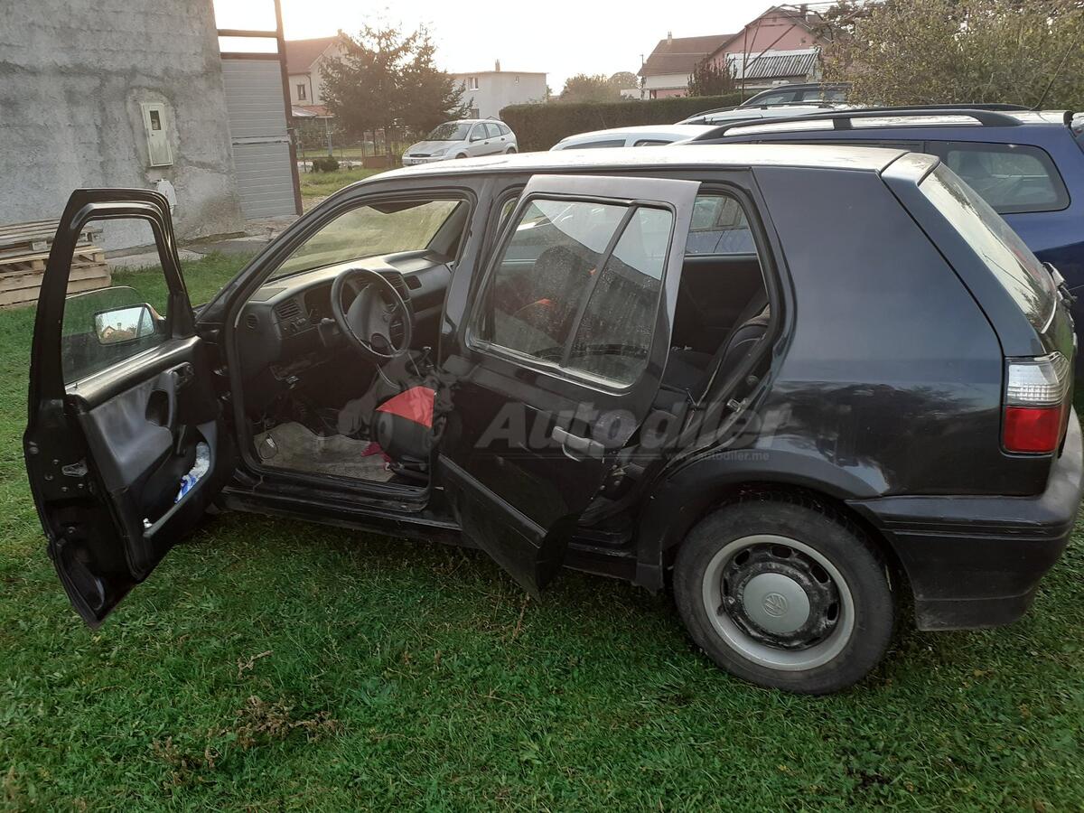 Volkswagen - Golf 3 - 1.8 - Cijena 200 € - Crna Gora Nikšić Nikšić (uži ...