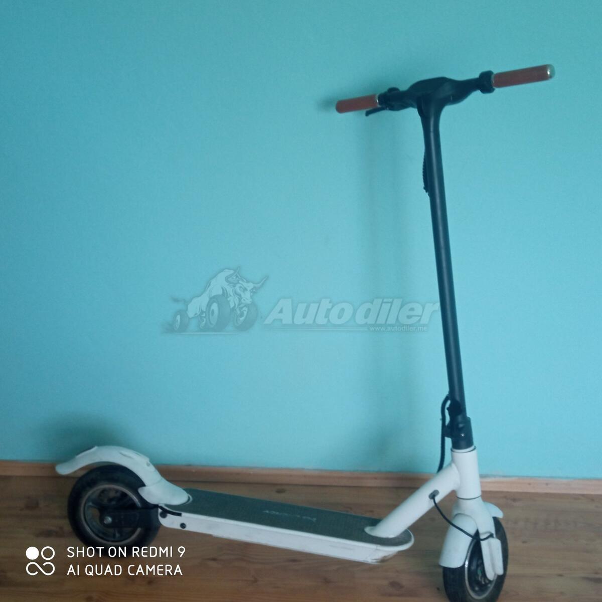 BMW - Trotinet - Cijena 249 € - Montenegro Podgorica Botun Motorcycles ...