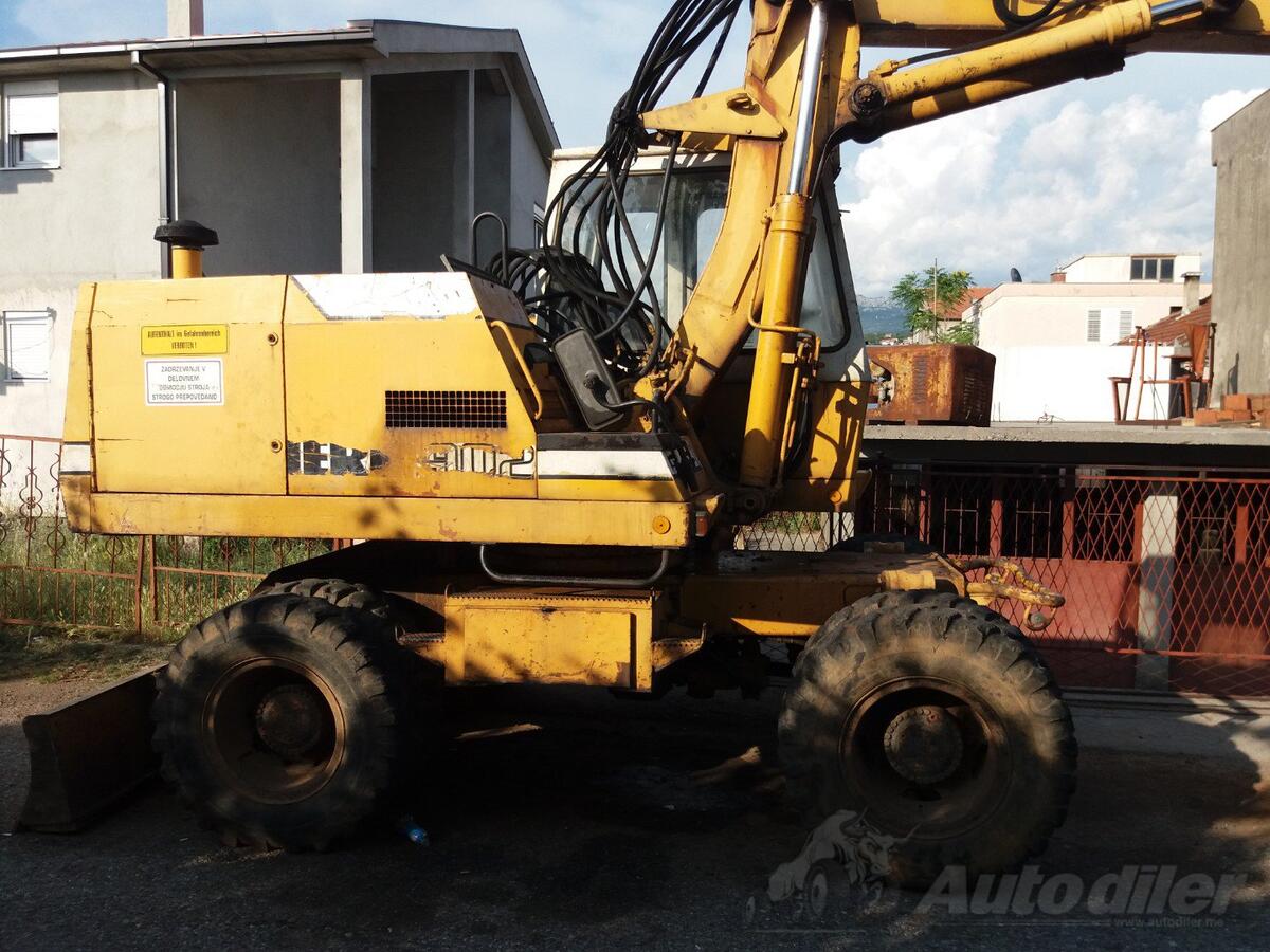 Liebherr - 902 - Cijena 19000 € - Montenegro Podgorica Podgorica (City ...