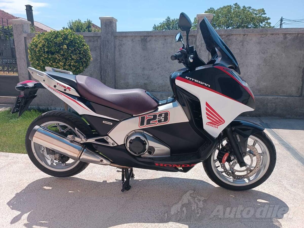 Honda - Integra nc700 - Cijena 6399 € - Crna Gora Podgorica > Okolina ...
