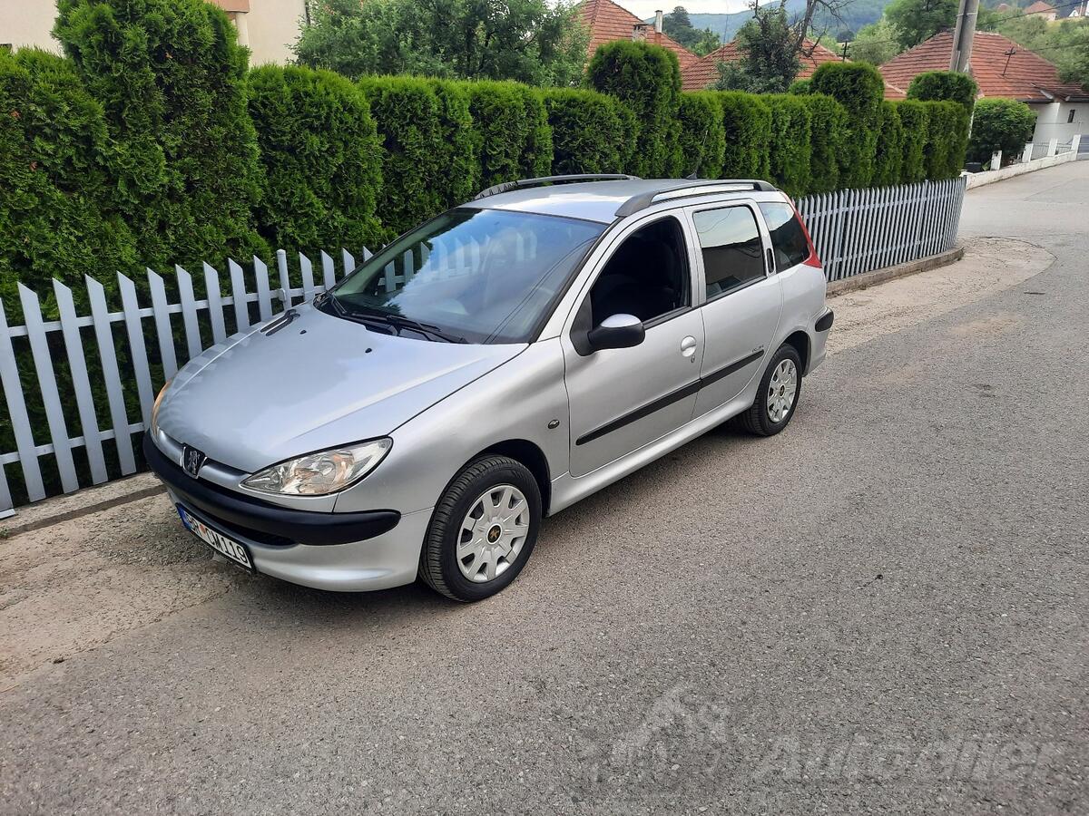 Peugeot - 206 - 1,4 Hdi 50kw Pezo 206 - Cijena 1750 € - Crna Gora ...