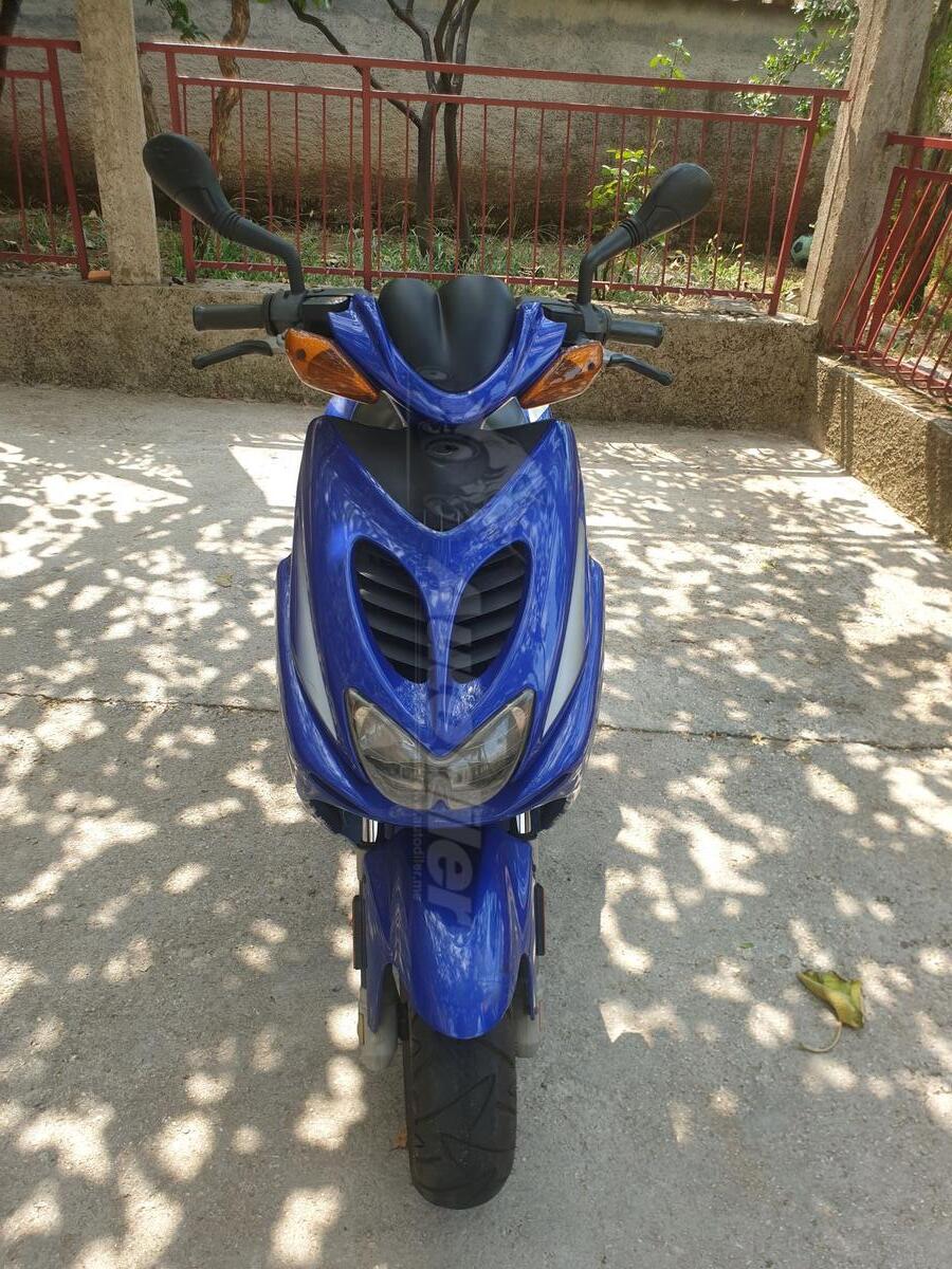 Yamaha - Aerox - Cijena 600 € - Crna Gora Kotor > Okolina grada Motori ...