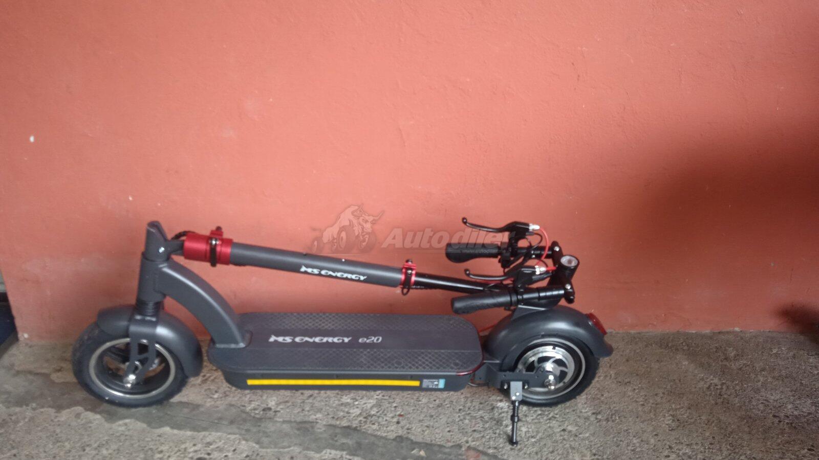 KTM - Elektricni trotinet - Cijena 550 € - Crna Gora Podgorica ...