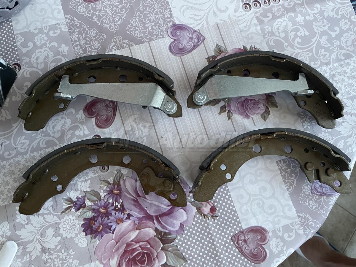 Pakne - Cijena 20 € - Crna Gora Herceg Novi > Okolina grada Pakne ...