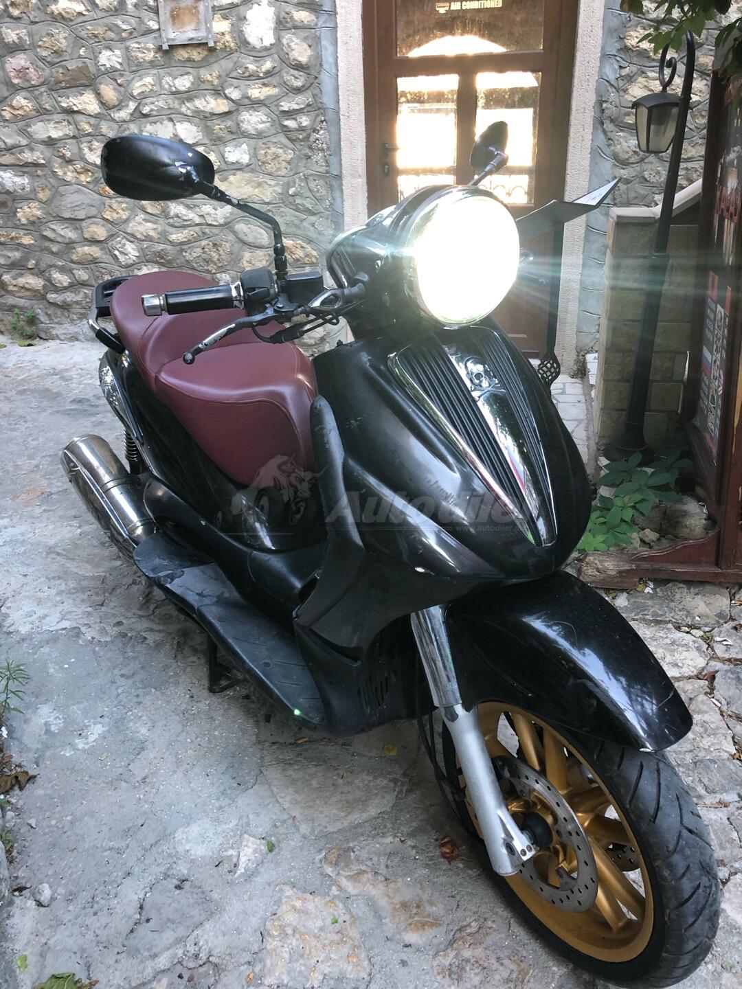 Piaggio - Cruiser - Cijena 1700 € - Crna Gora Ulcinj > Okolina grada ...