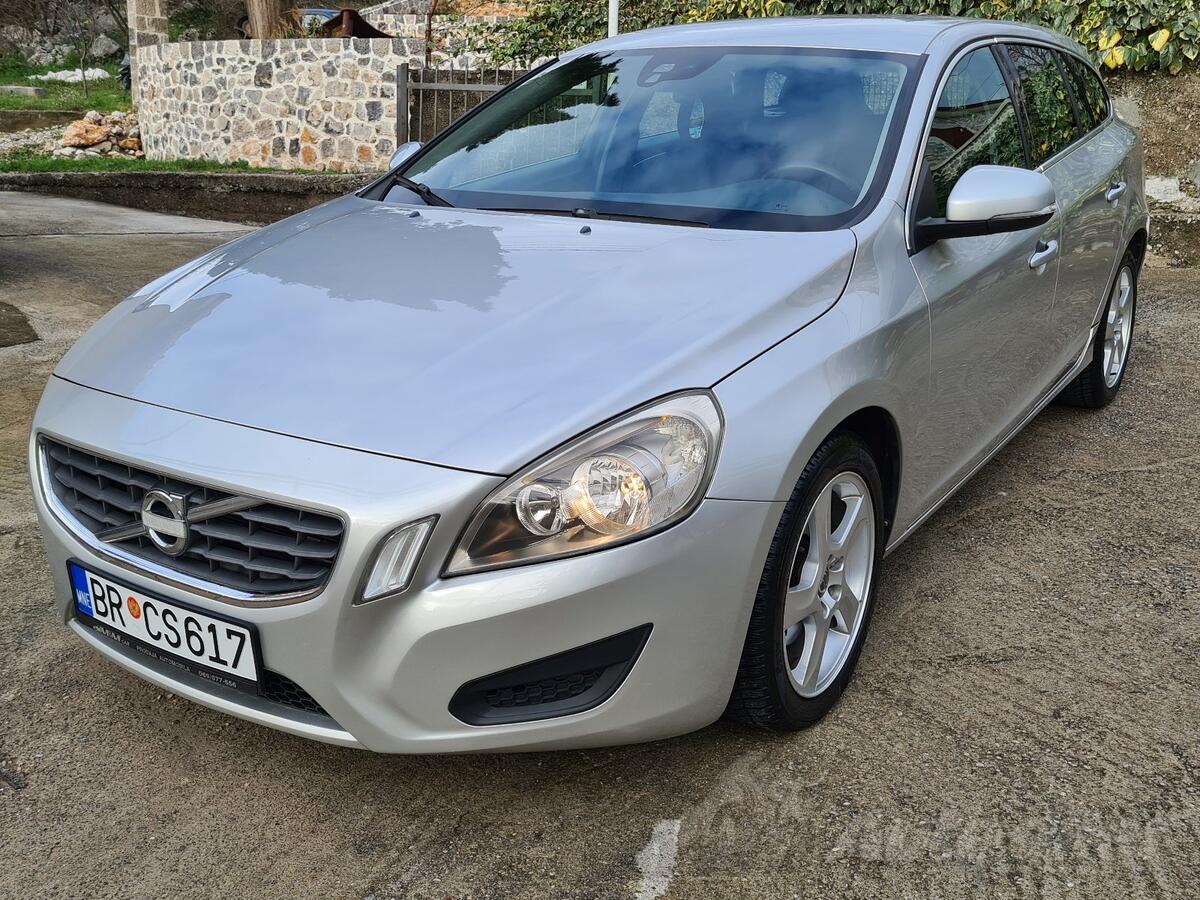 Volvo - V60 - 2.0 .D s 3 Karavan.prva reg 012god - Cijena 8700 € - Crna ...
