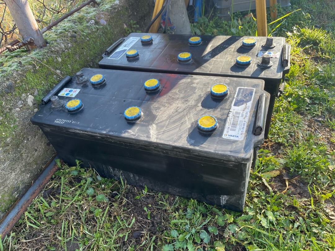 Akumulator Varta - Mercedes Benz 12V - 172 Ah - Cijena 200 € - Crna ...