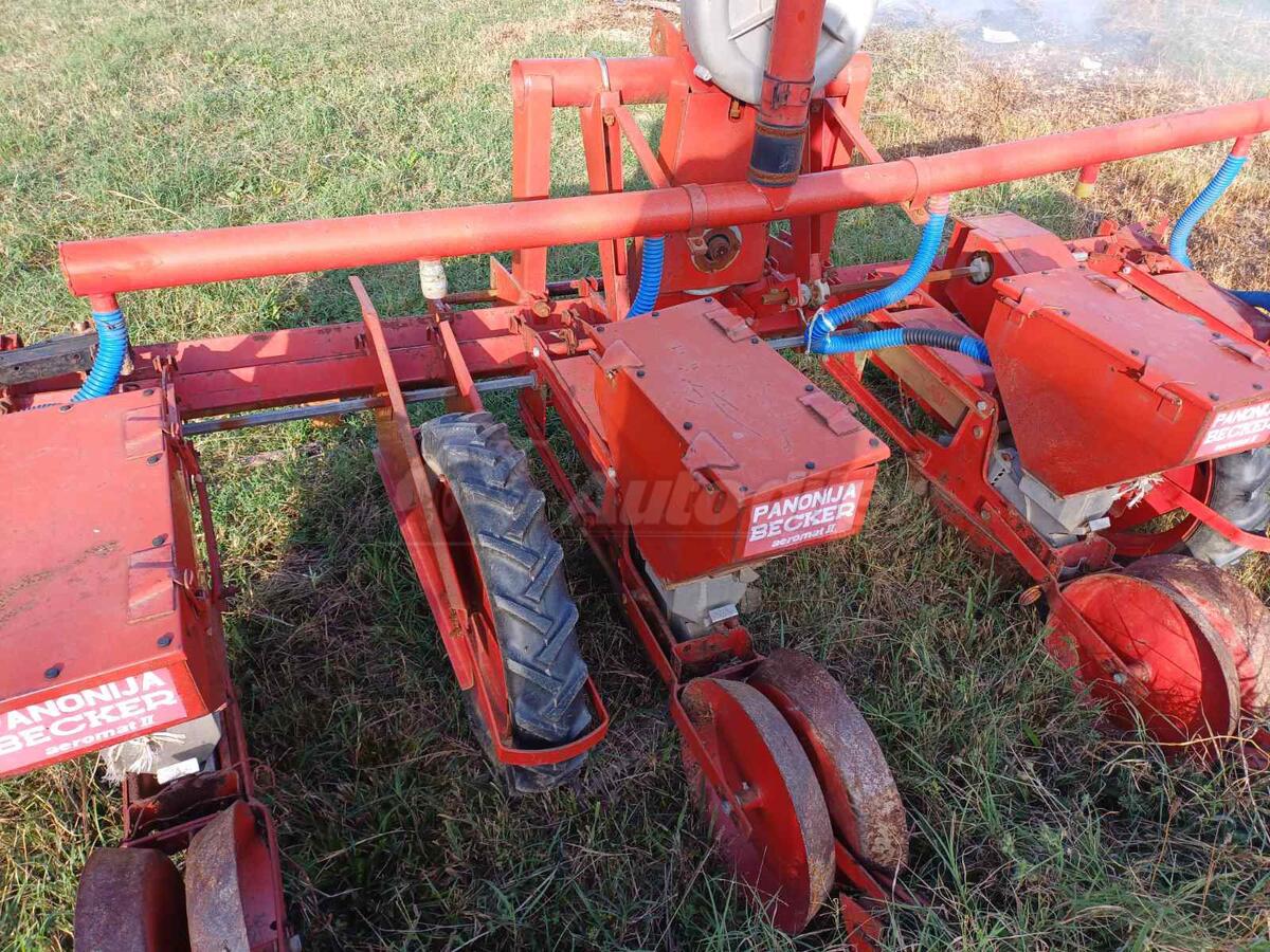 IMT - 121 - Cijena 1700 € - Crna Gora Ulcinj Ulcinj (uži dio ...