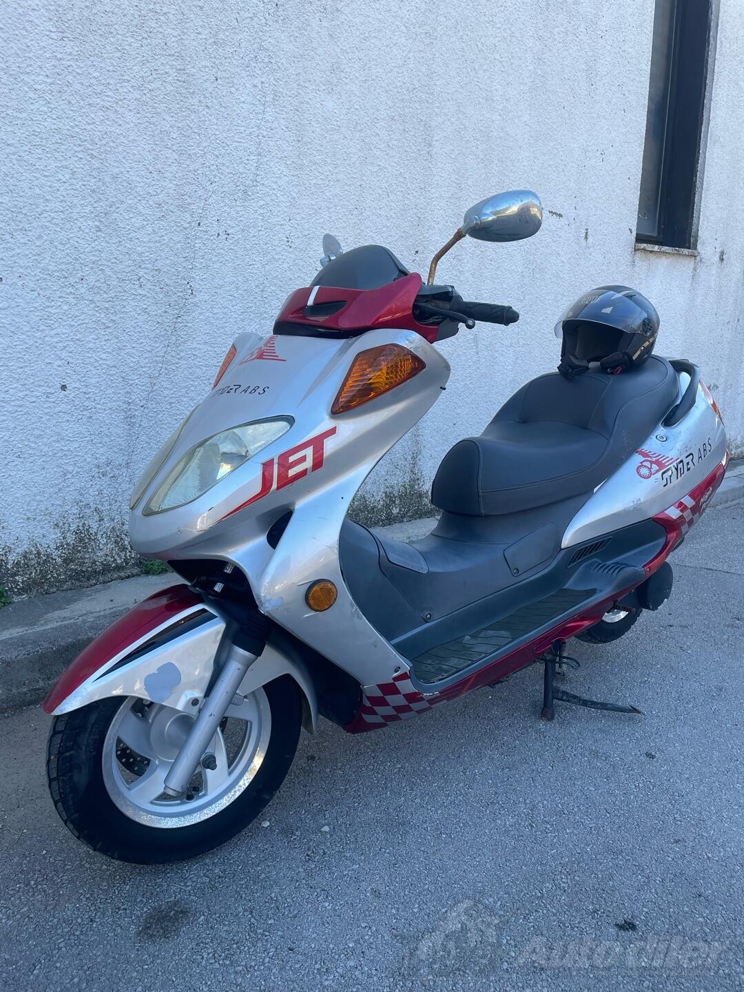Vespa - Salcano 125 - Cijena 600 € - Crna Gora Budva Budva (uži dio ...