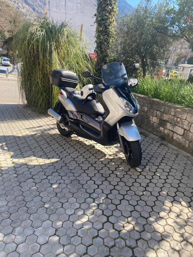 Yamaha - YP 125 R - Cijena 2400 € - Crna Gora Kotor Centar grada Motori ...