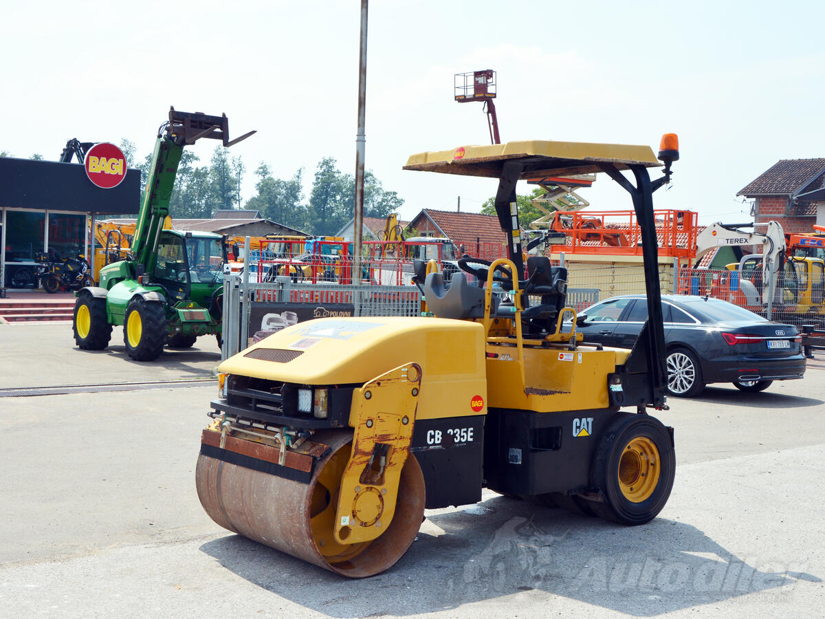 CAT - CB335E - Cijena 16900 € - Serbia Kraljevo Adrani Construction ...