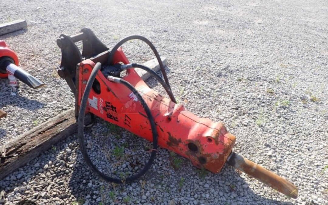 Rammer - 777 - Cijena 4500 € - Crna Gora Bar Sutomore Radne mašine ...