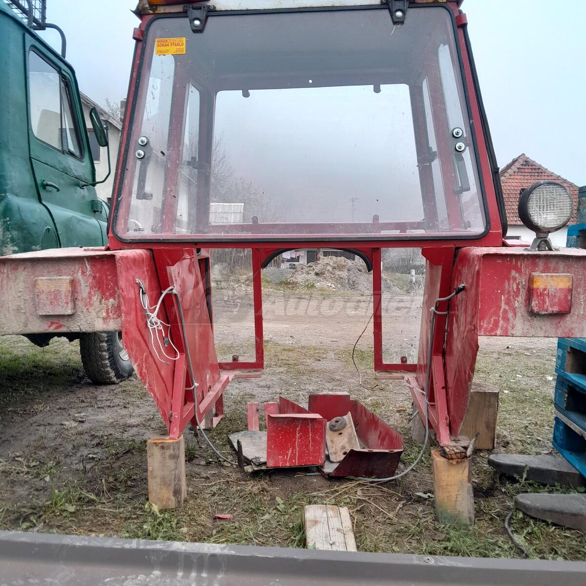 IMT - kabina - Cijena 999 € - Crna Gora Bijelo Polje Zaton Radne mašine | AutoDiler