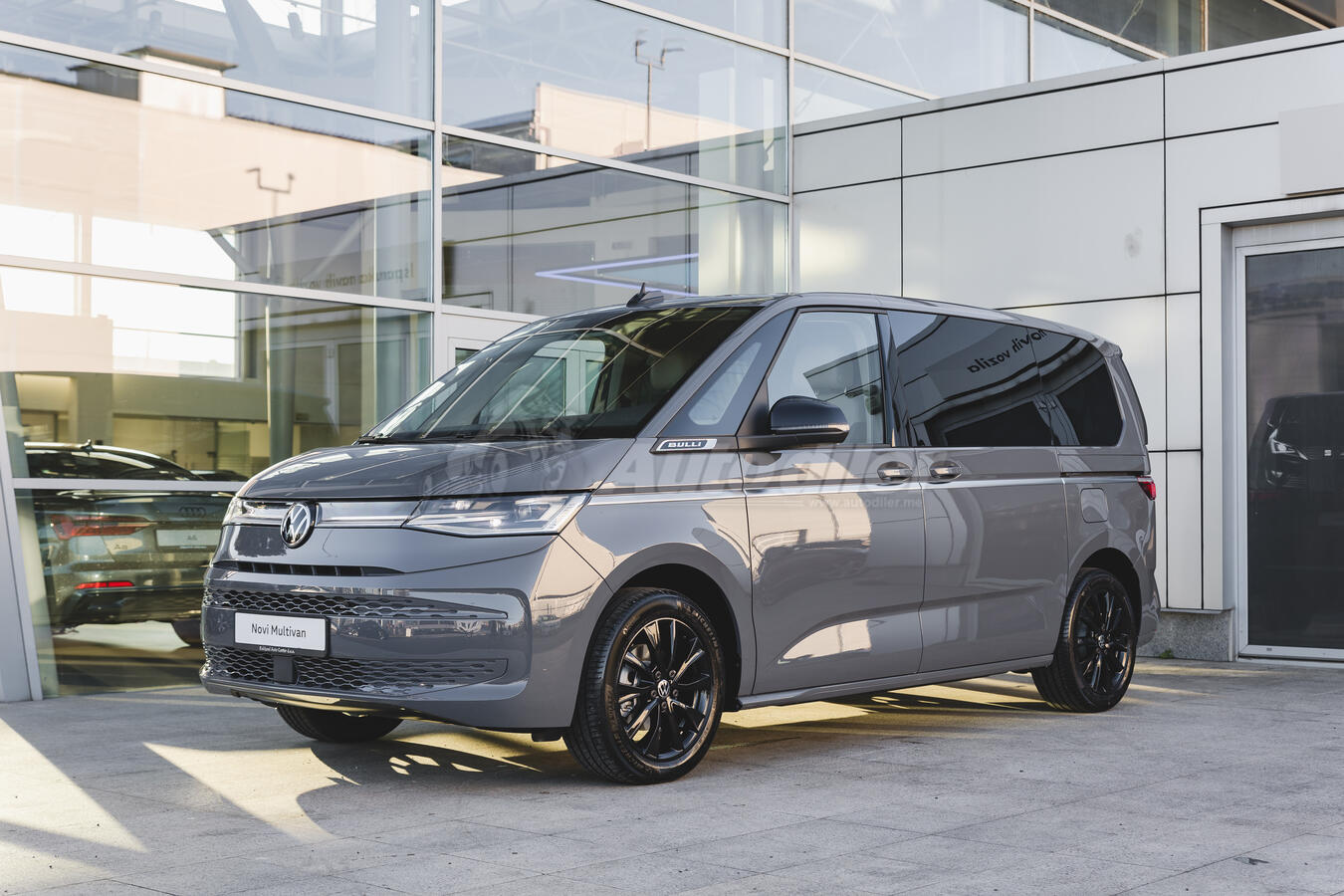 Volkswagen - T7 Multivan Style KR 2.0 TDI DSG - Cijena 63000 € - Crna ...