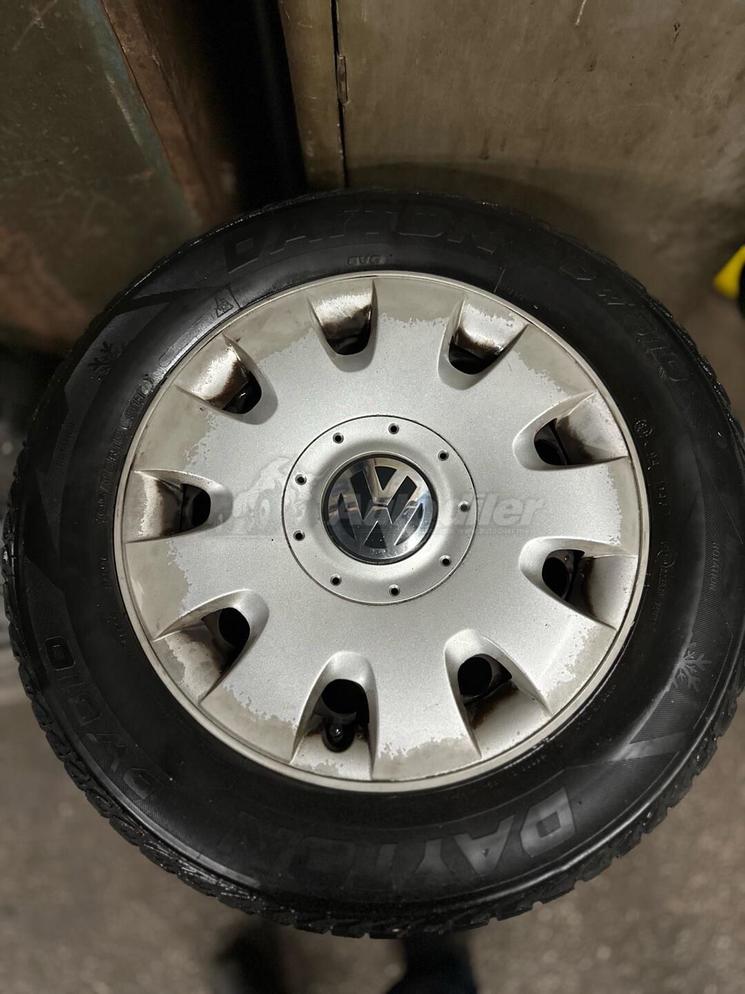 Fabričke felne i Golf Skoda Seat Passat itd gume - Cijena 50 € - Crna ...