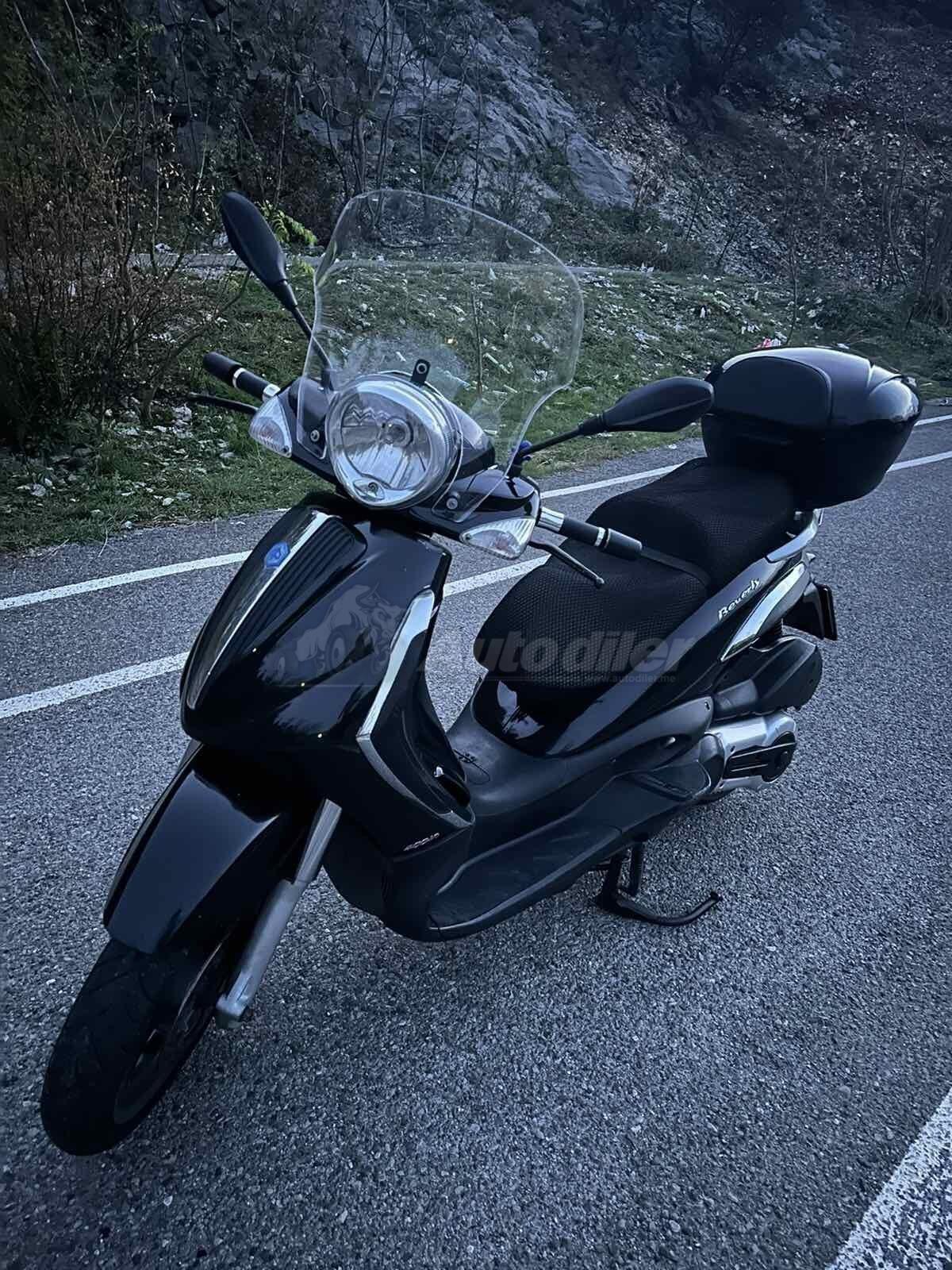 Piaggio - beverly 400 - Cijena 3000 € - Crna Gora Podgorica Podgorica ...