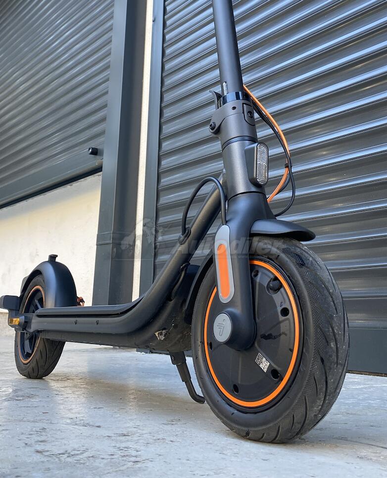 Author - SEGWAY F40I Kick Scooter - Cijena 500 € - Crna Gora Bar Bar ...