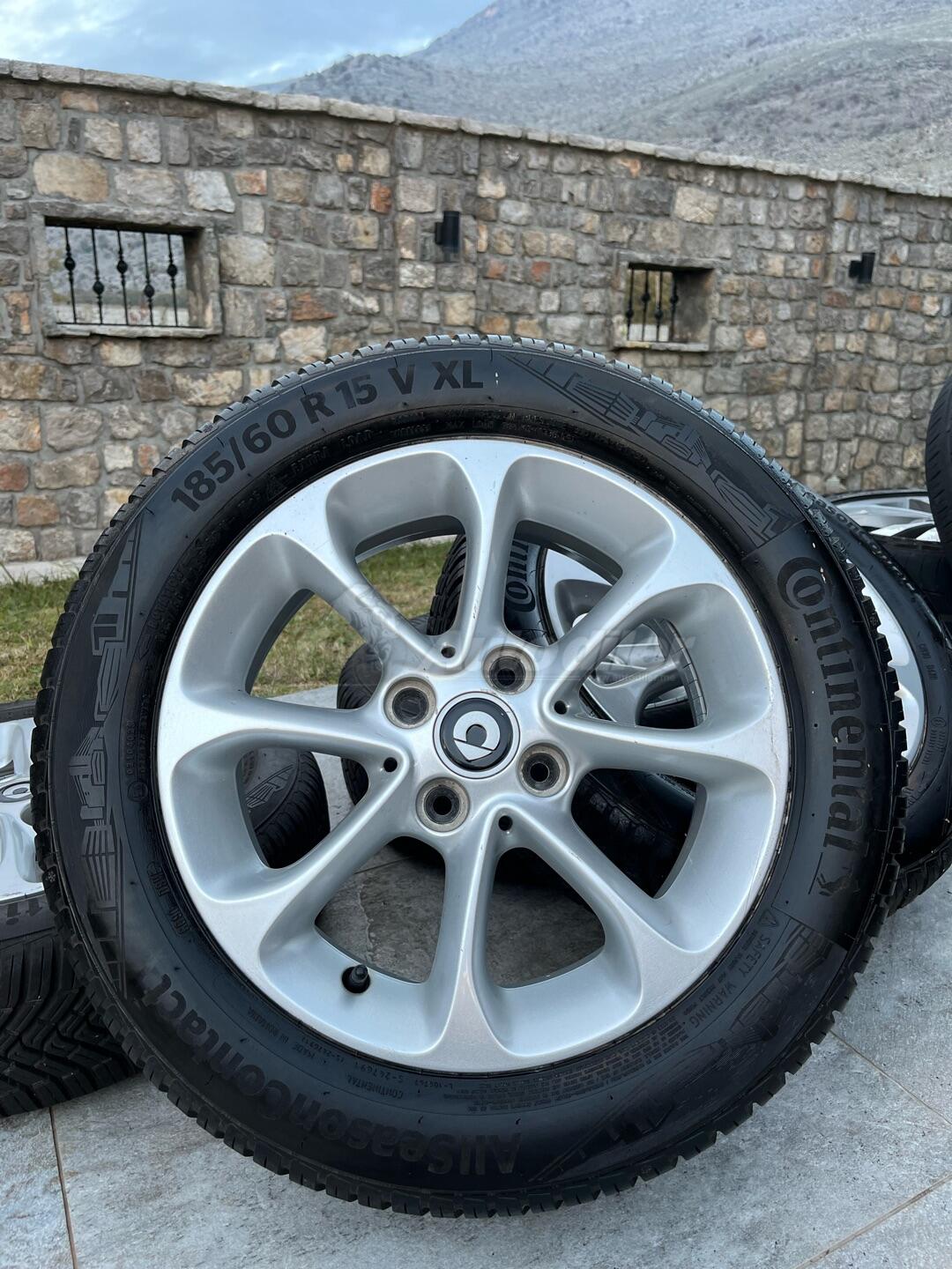 Fabričke felne i Smart gume - Cijena 500 € - Crna Gora Podgorica ...