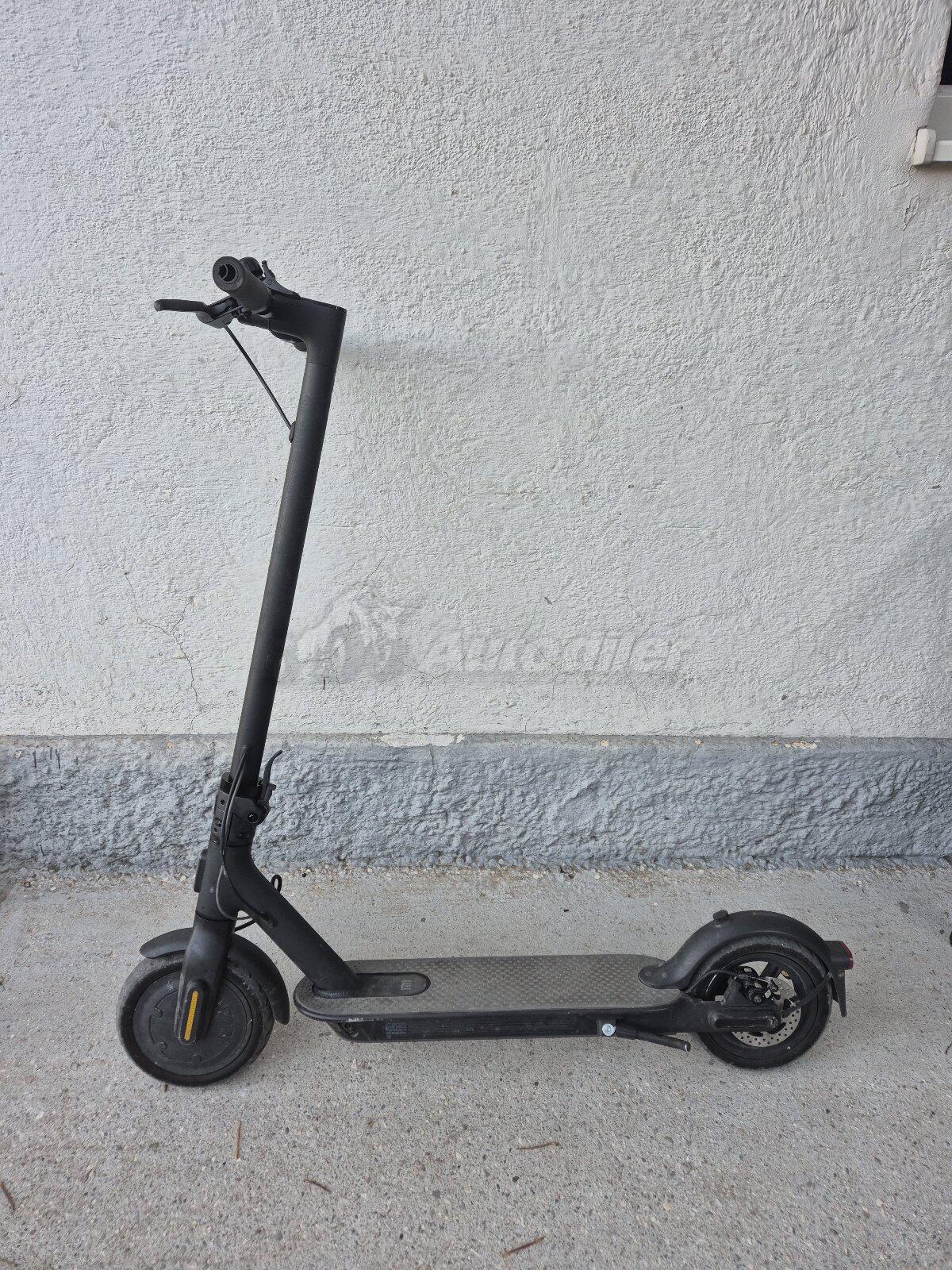 Ostalo - Mi Električni trotinet Essential - Cijena 200 € - Montenegro ...