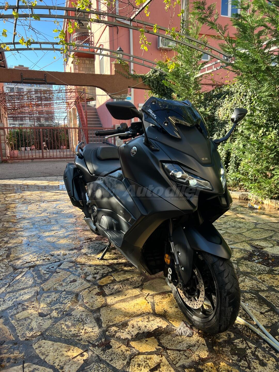 Yamaha - T max 560 - Cijena 14000 € - Crna Gora Bar > Okolina grada ...