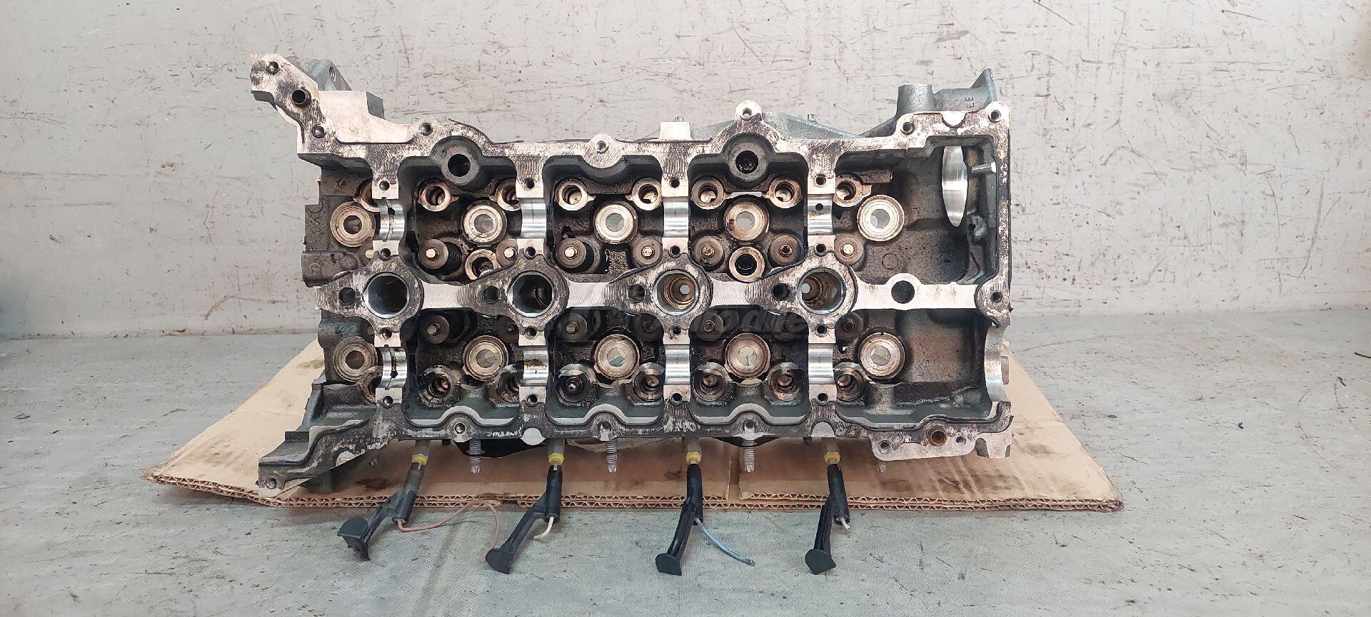 Glava motora za Renault - Ostalo - 2014 - Cijena 700 € - Crna Gora ...