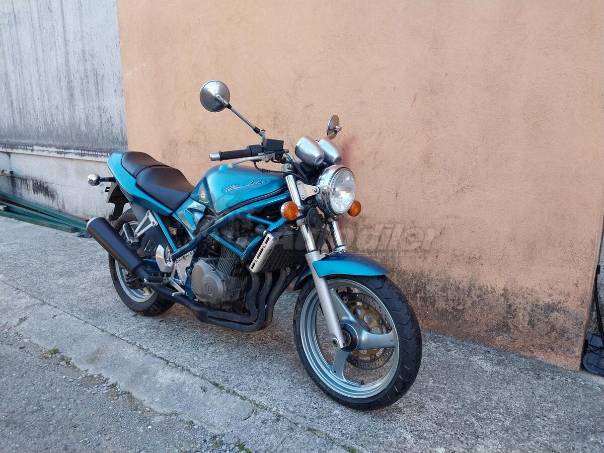Suzuki - gsf 400 - Cijena 700 € - Montenegro Podgorica Centar grada ...