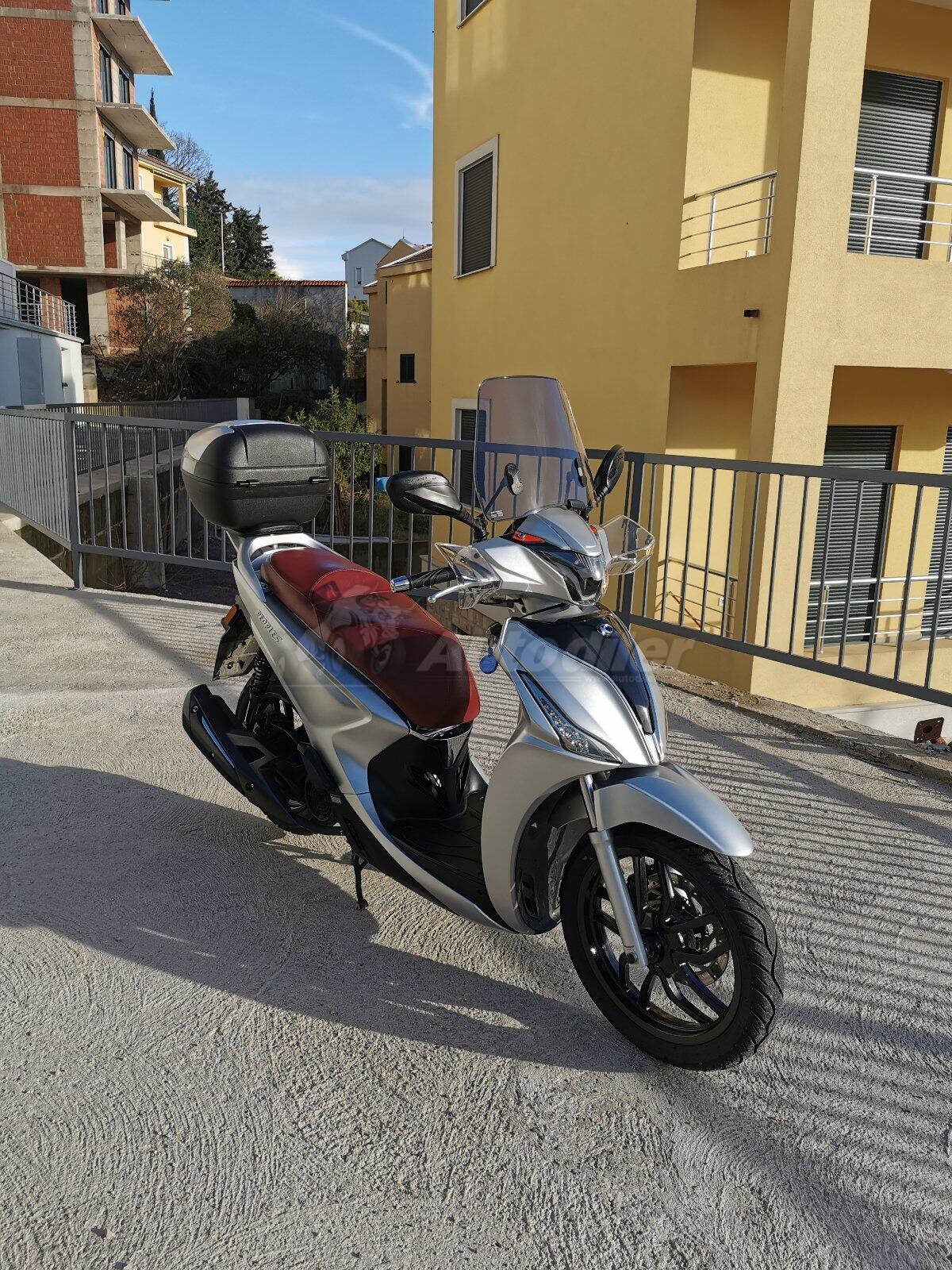 Kymco - People S150 ABS - Cijena 2600 € - Crna Gora Herceg Novi Đenovići Motori | AutoDiler