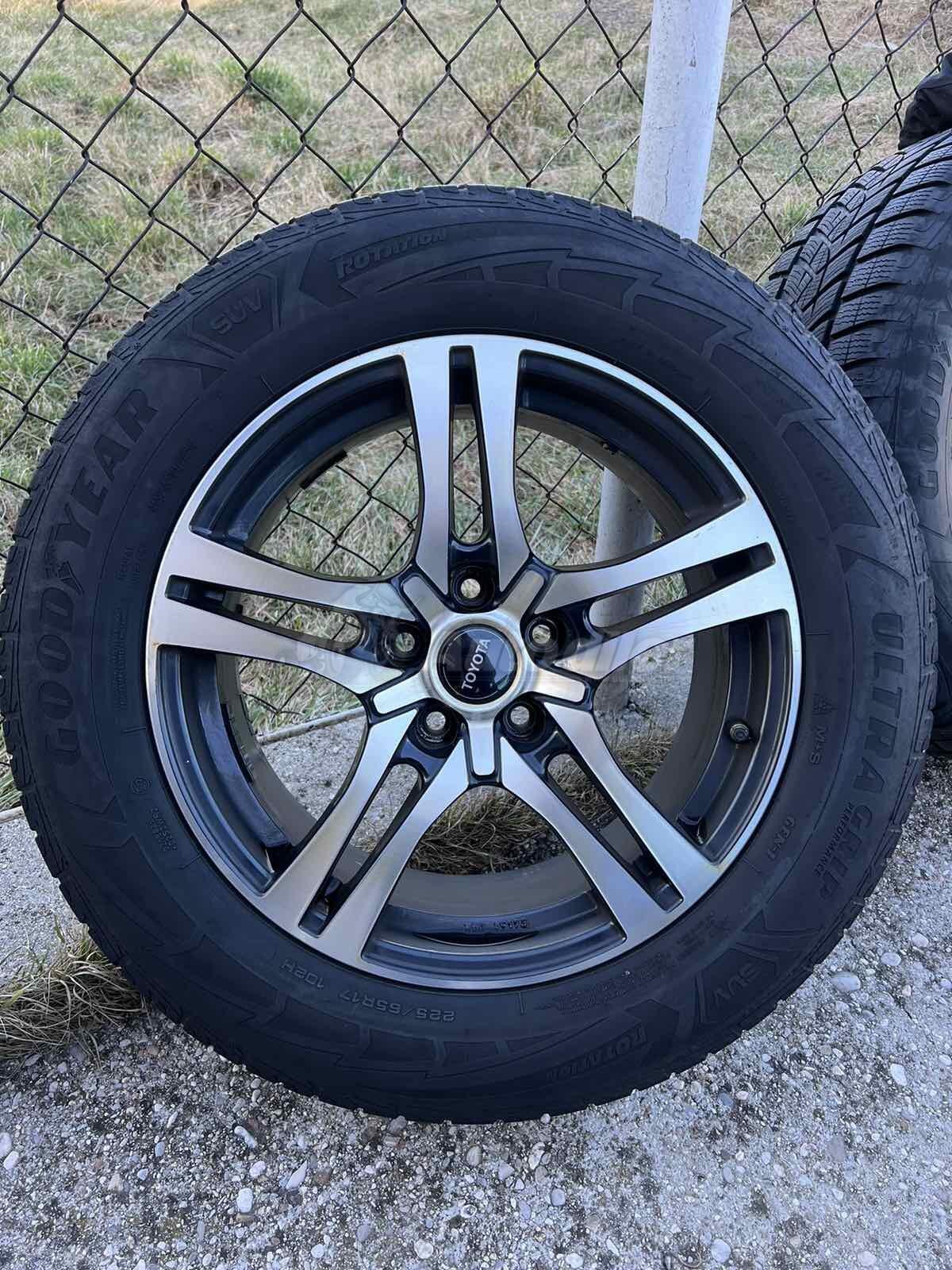 Fabričke felne i Rav 4 gume - Cijena 350 € - Crna Gora Nikšić Nikšić (uži dio) Felne sa gumama ...