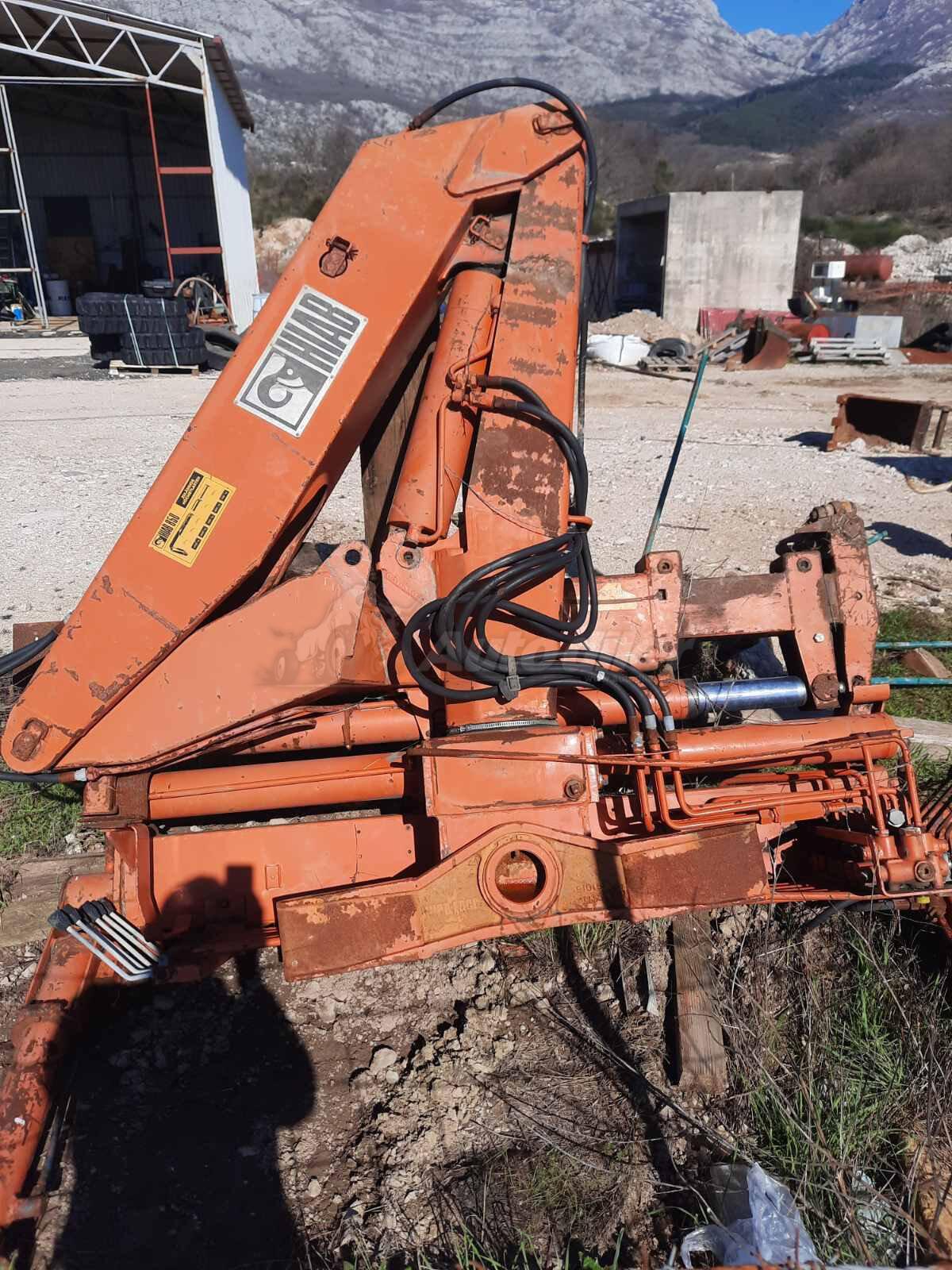 Hiab - 850 - Cijena 4700 € - Crna Gora Herceg Novi > Okolina grada ...