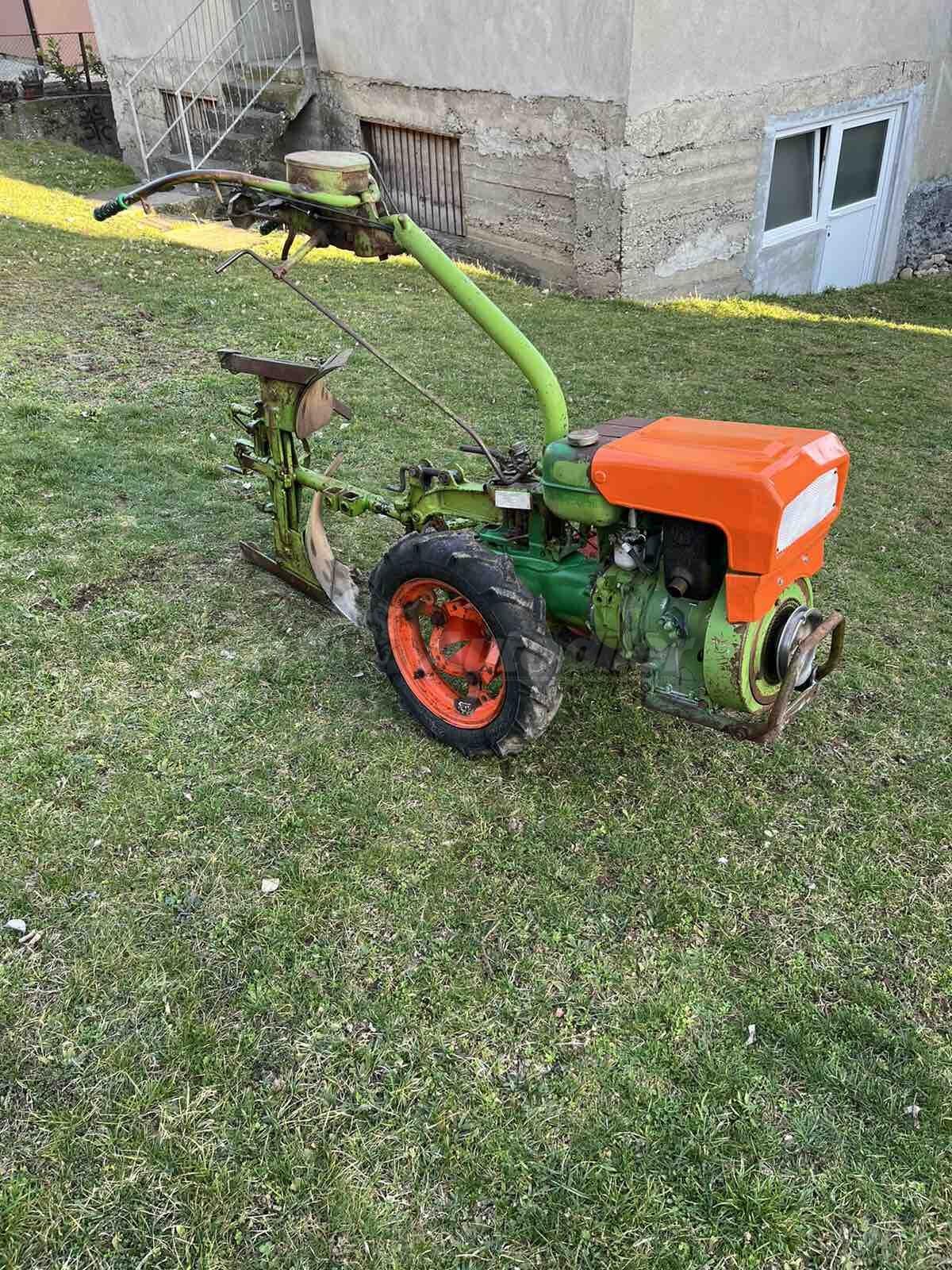 IMT - 509 - Cijena 1850 € - Crna Gora Berane Centar grada Traktori ...