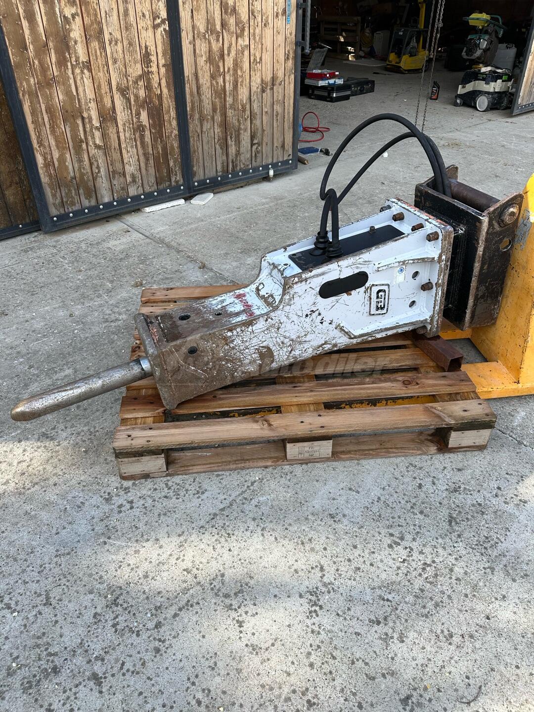 JCB - General Breaker 400Kg - Cijena 3500 € - Montenegro Nikšić > City ...