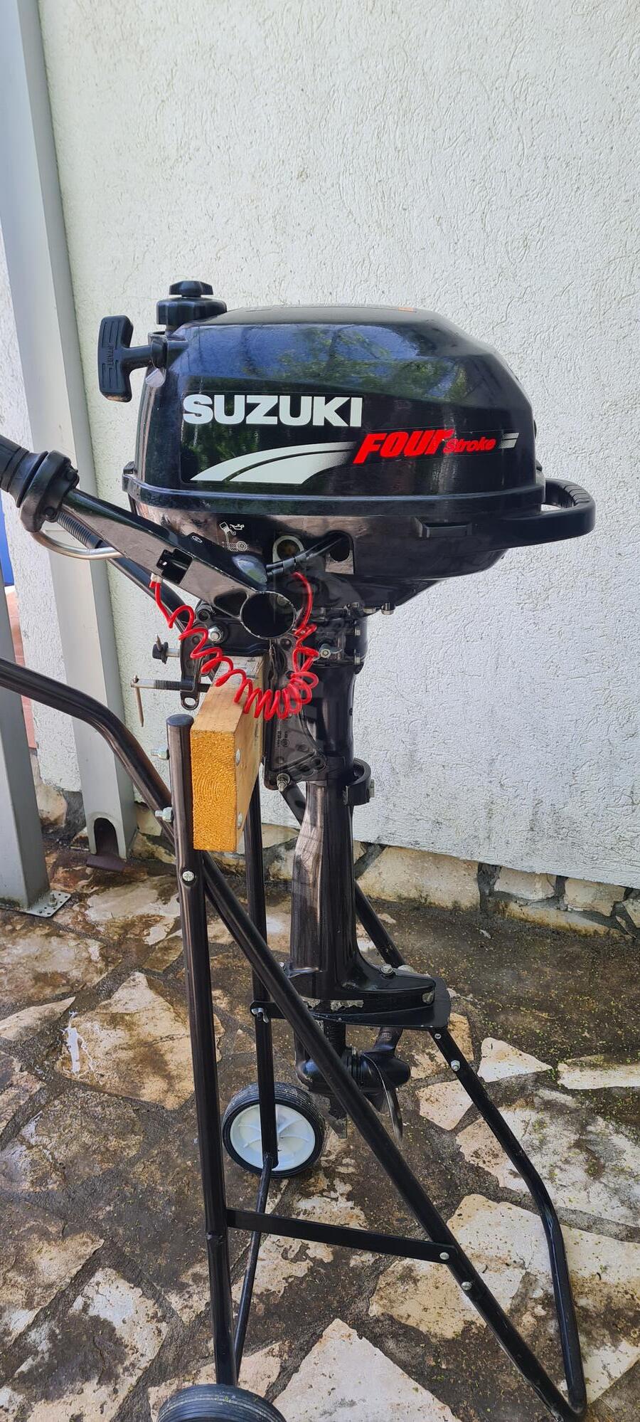 Suzuki - Suzuki 2,5 f - Motori za plovila - Cijena 600 € - Crna Gora ...