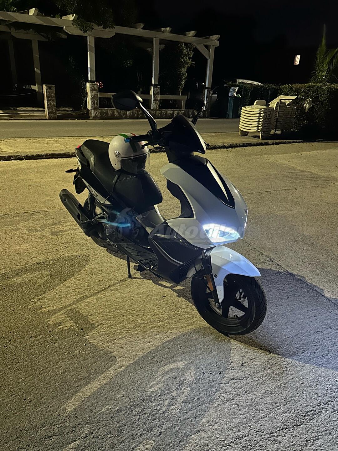 Peda - Rocket - Cijena 850 € - Crna Gora Tivat Tivat (uži dio) Motori | AutoDiler