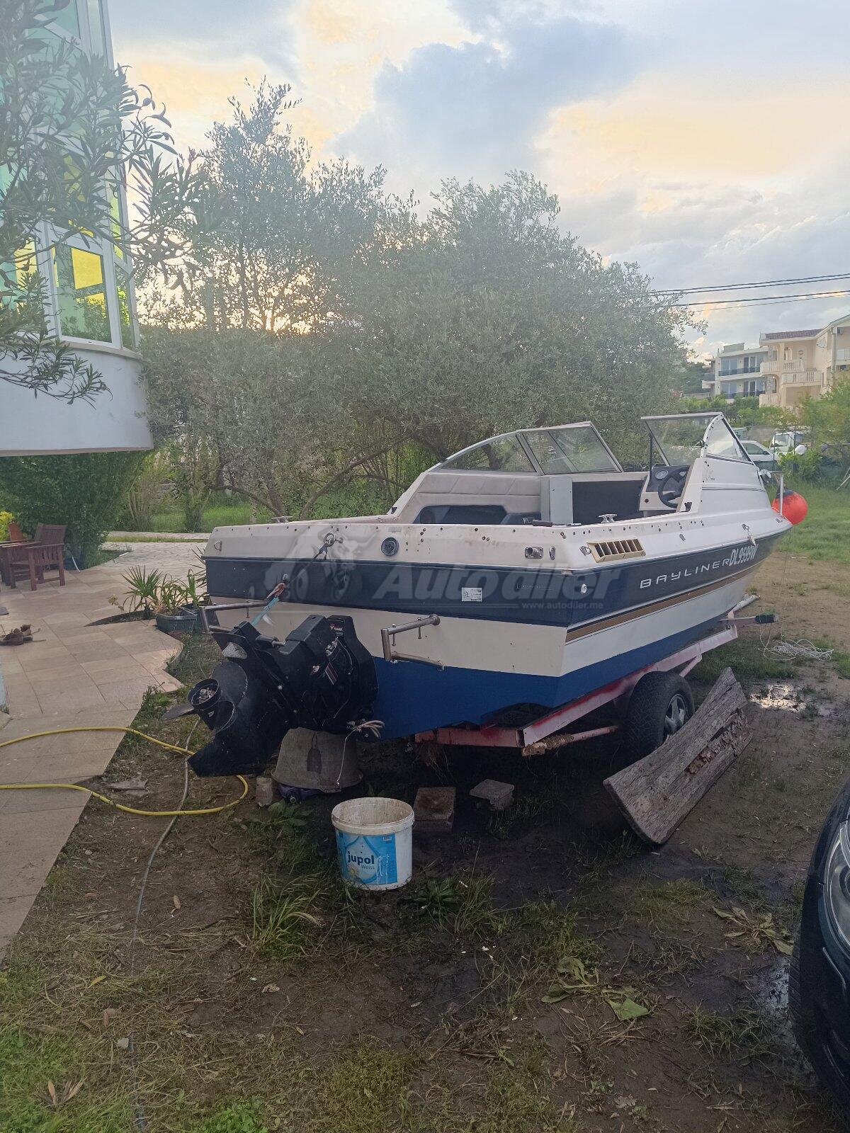 Bayliner - capri - Cijena 2300 € - Crna Gora Ulcinj > Okolina grada ...