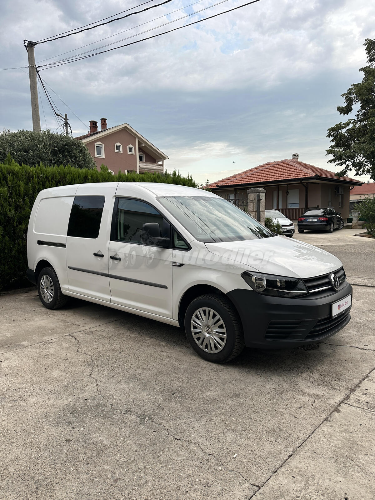 Volkswagen - CADDY MAXI TERETNI SA 2 SJEDISTA - Cijena 12230 € - Crna ...