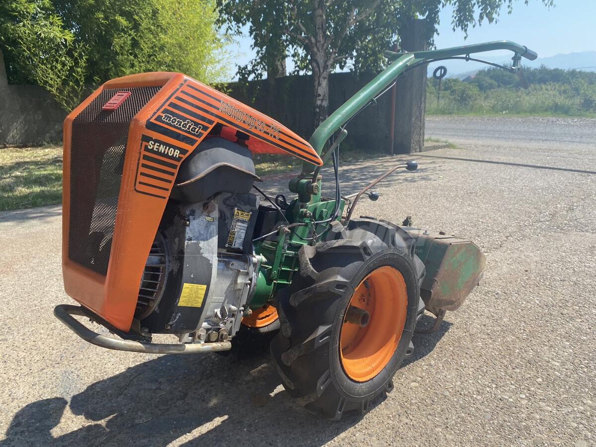 Labin Progres - 10 konja - Cijena 2000 € - Crna Gora Podgorica Farmaci Traktori | AutoDiler