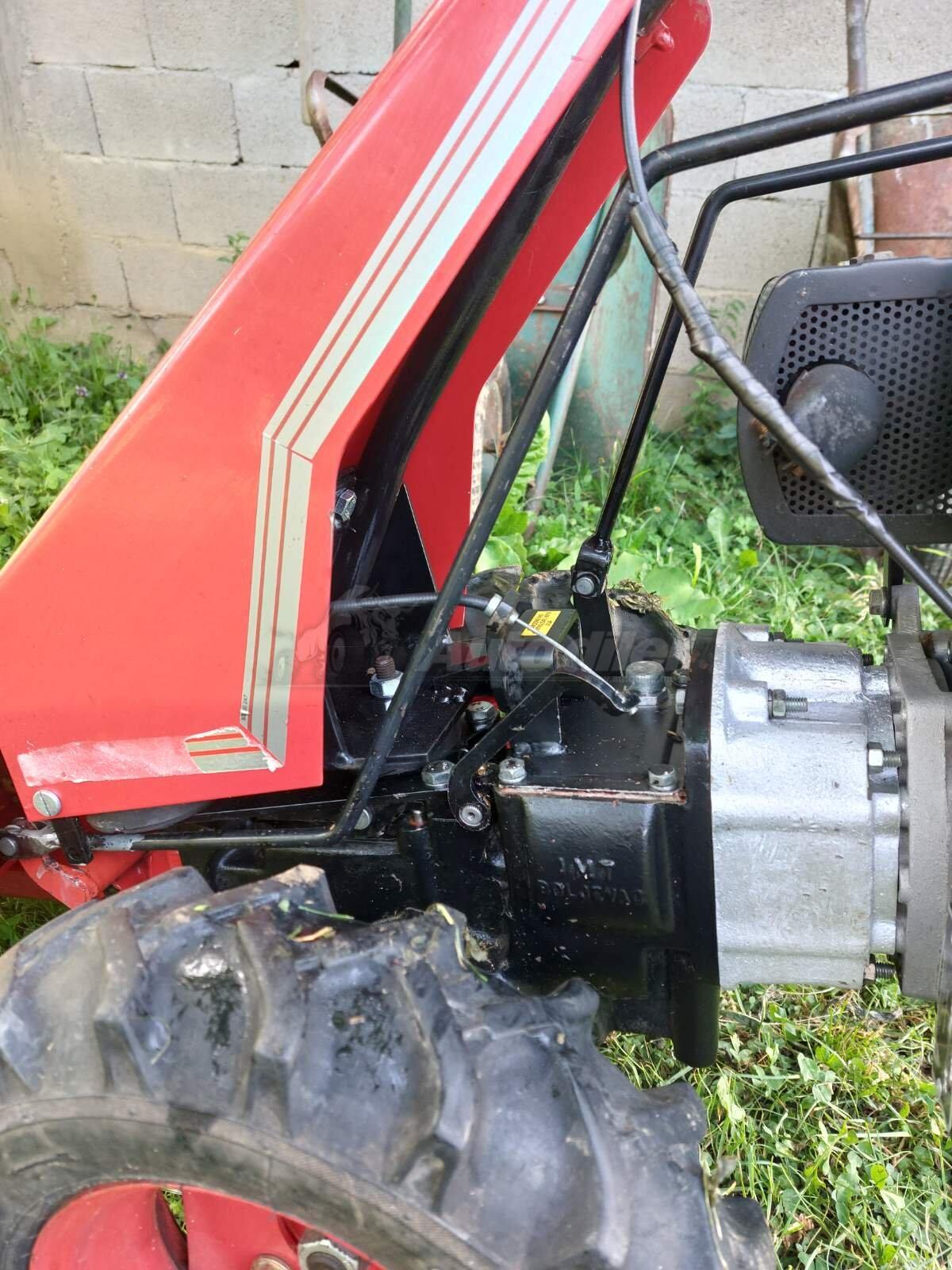 IMT - IMT 407 - Cijena 2000 € - Crna Gora Pljevlja > Okolina grada ...