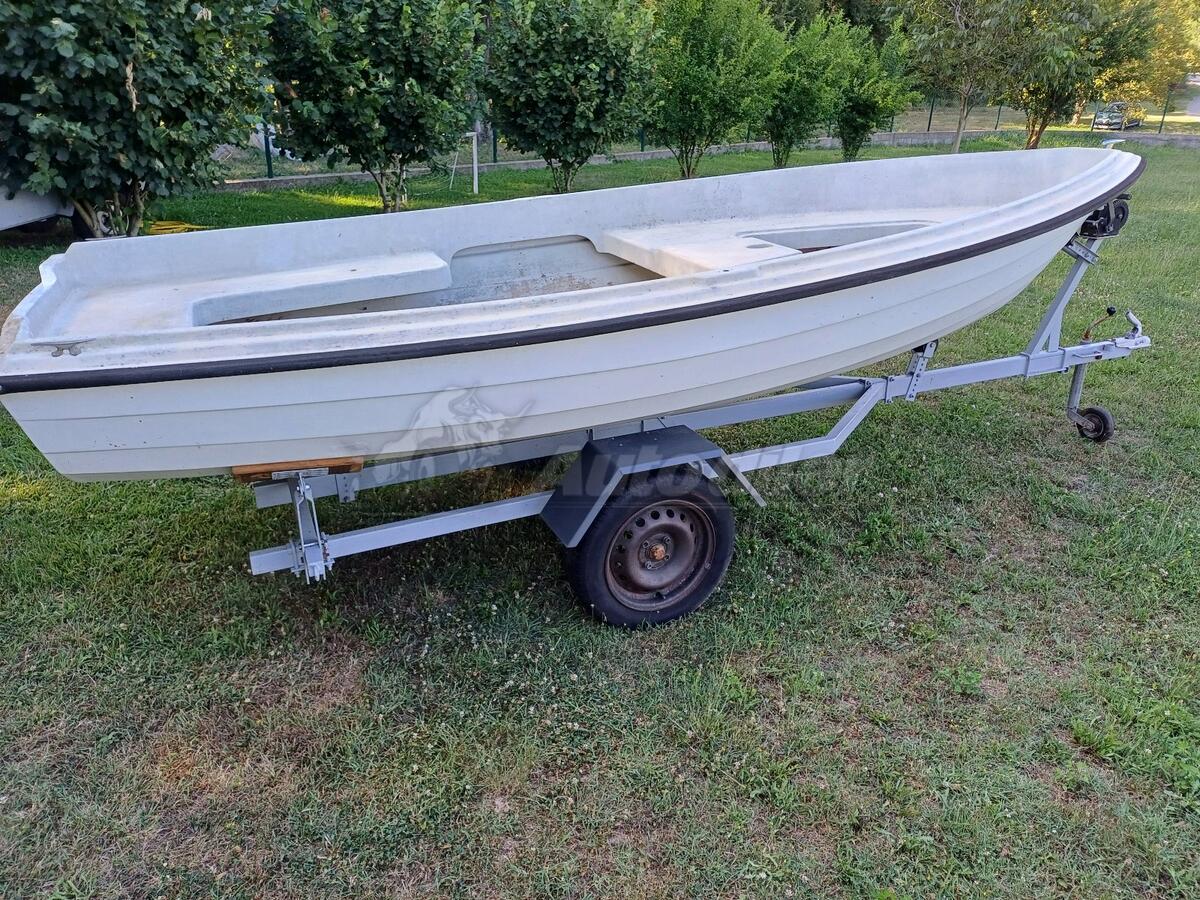 Elan - 440 - Cijena 1200 € - Crna Gora Danilovgrad > Okolina grada ...