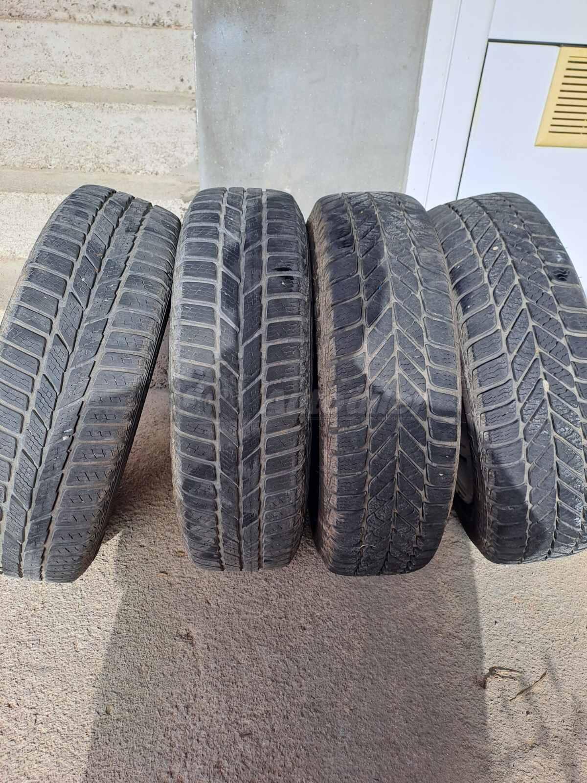 Fabričke felne i Škoda-polo gume - Cijena 160 € - Crna Gora Kotor ...