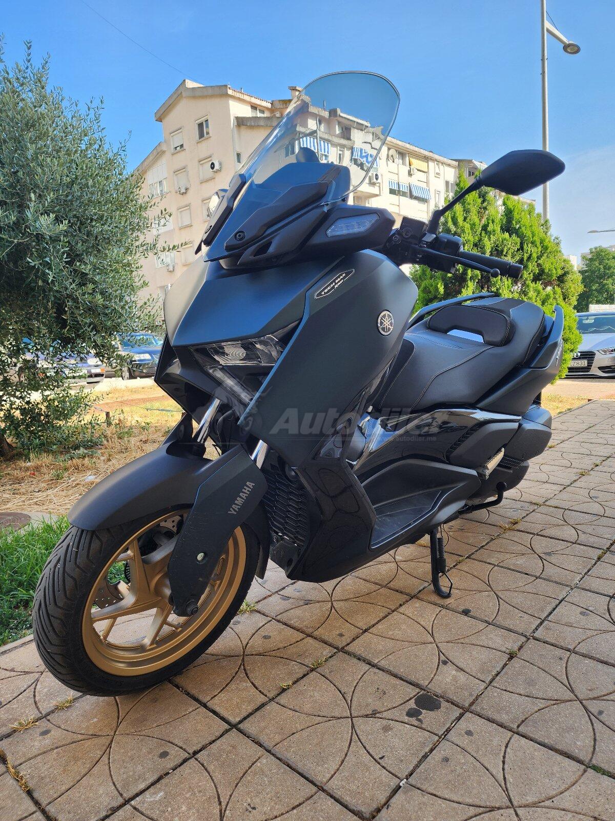 Yamaha - x max - Cijena 7250 € - Mali i Zi Bar Burtaiši Motorë | AutoDiler