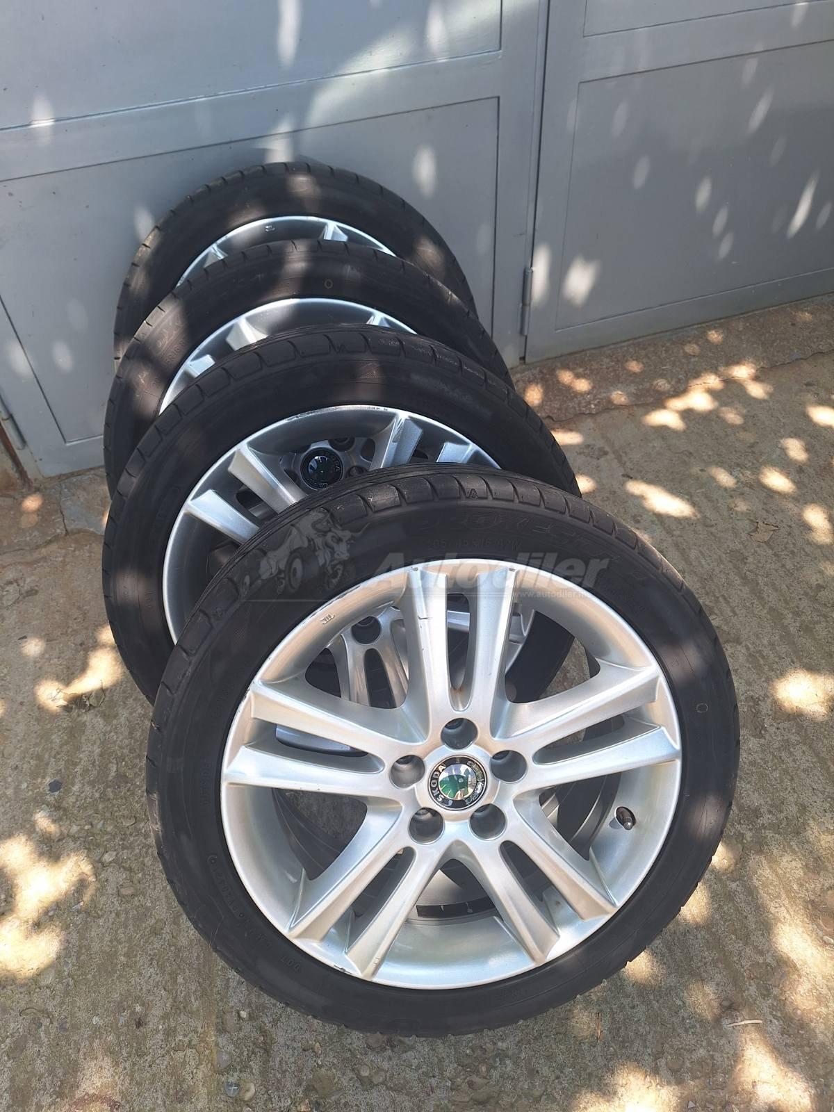 Fabričke rims and SKODA OCTAVIA VRS _ TOYO 205 45 R16 tires - Cijena ...