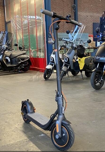 BMW - f40e - Cijena 250 € - Montenegro Budva Centar grada Motorcycles ...