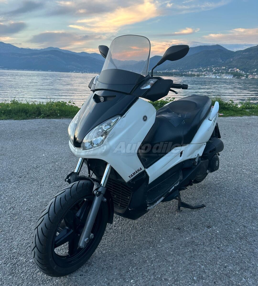 Yamaha - Xmax 250 - Cijena 1600 € - Crna Gora Tivat > Okolina grada ...