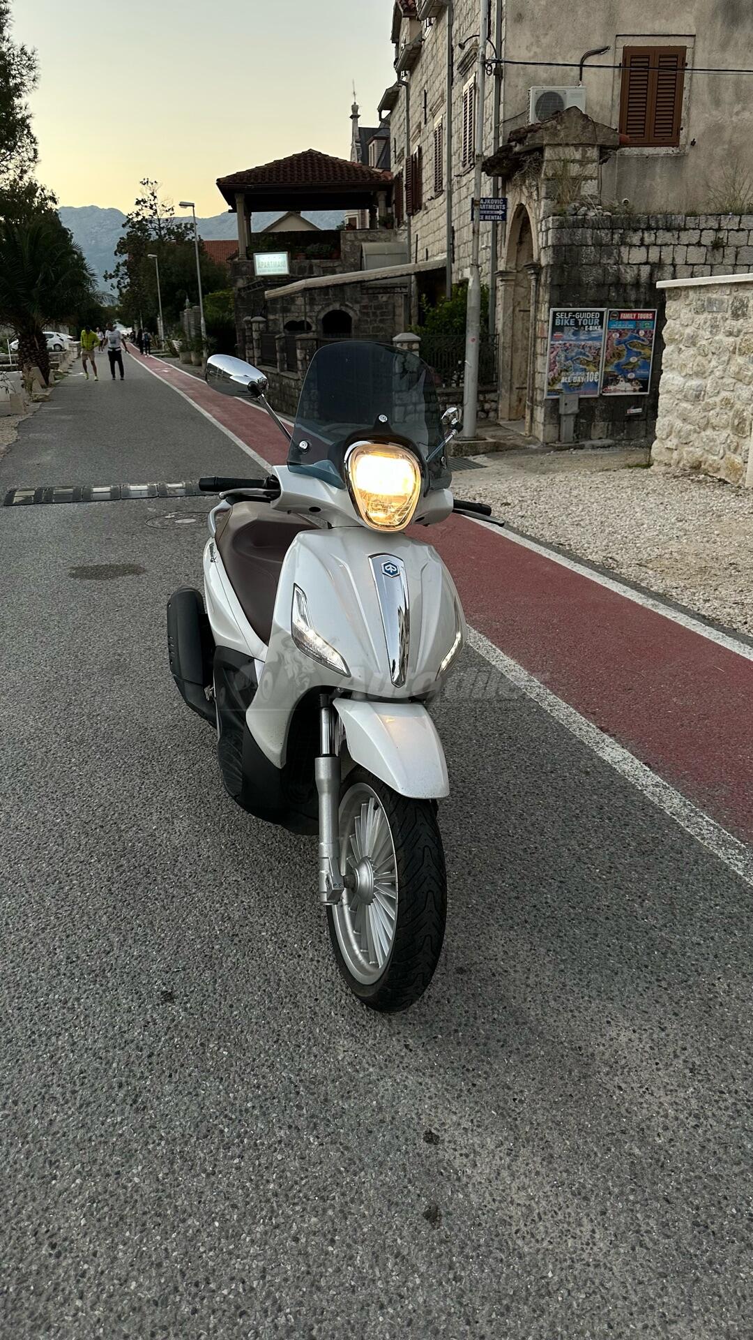 Piaggio - Beverly 300 - Cijena 3500 € - Montenegro Kotor Dobrota ...