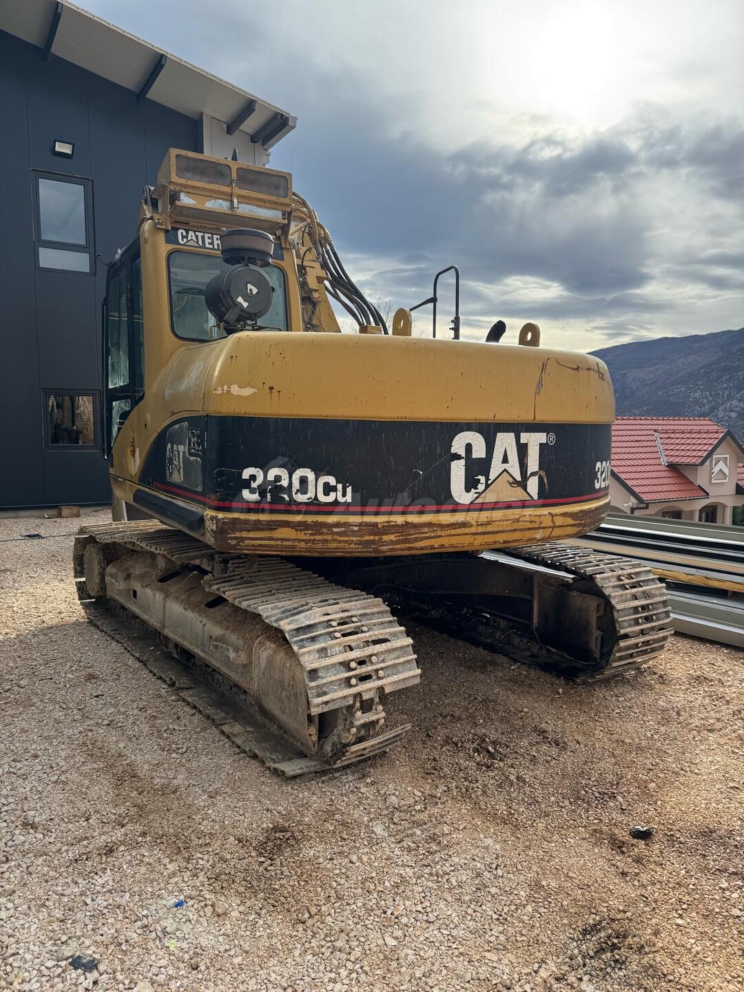 CAT - 320cu - Cijena 27000 € - Crna Gora Nikšić Bogetići Radne mašine ...