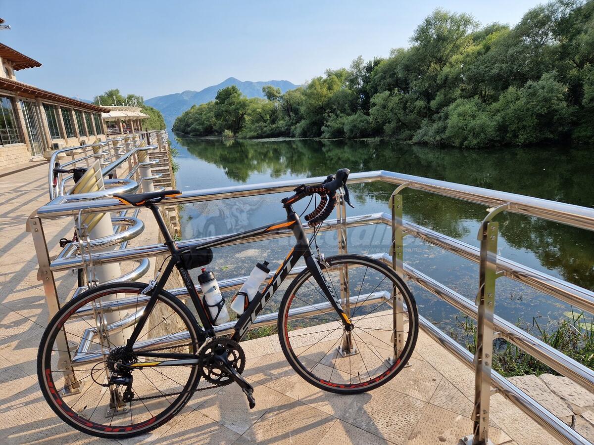 Scott - Speedster 40 - Cijena 400 € - Montenegro Podgorica Blok 6 ...
